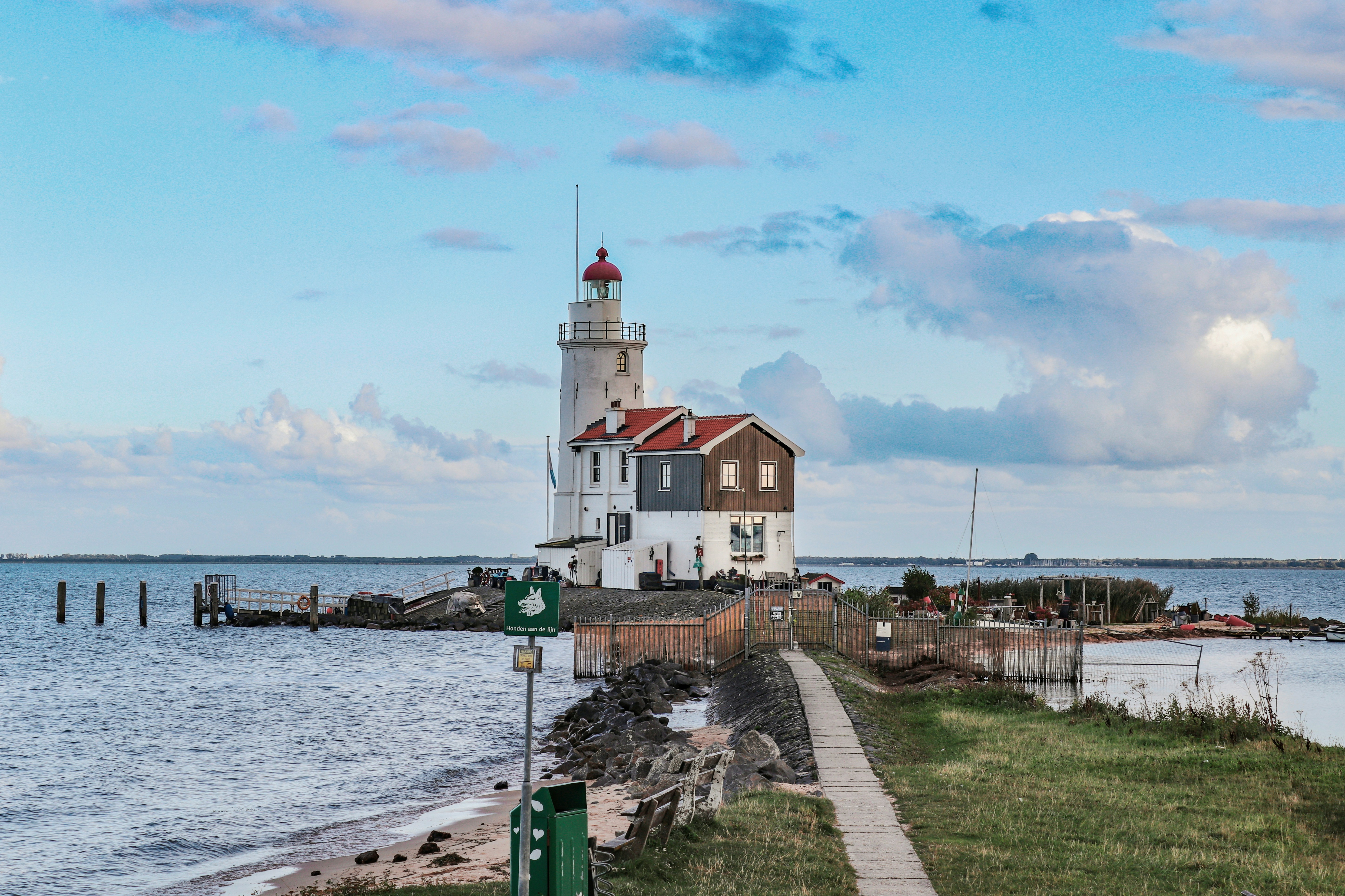 Un phare sur la rive d’un plan d’eau photo – Photo Paesi Bassi Gratuite ...