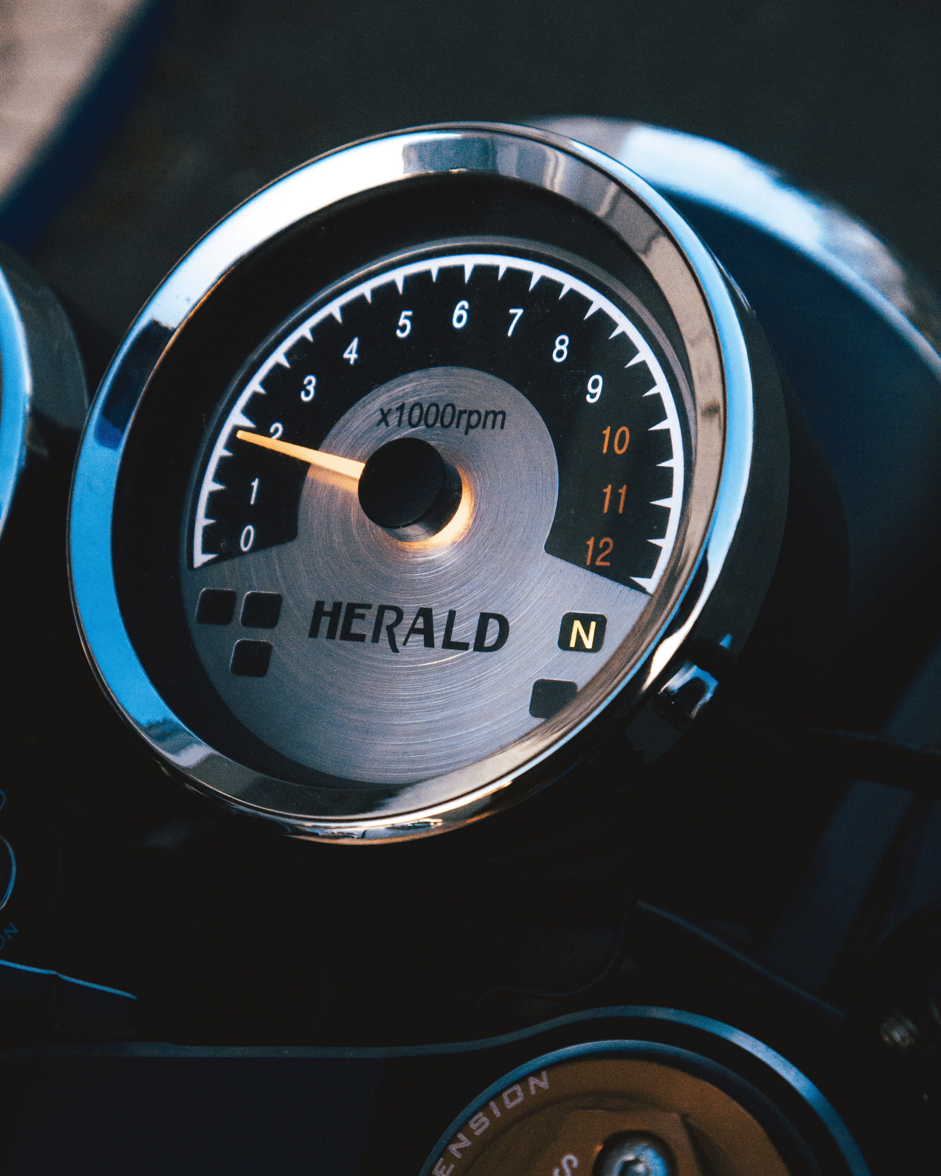 A close up of a speedometer on a motorcycle photo – Free Gauge Image on ...