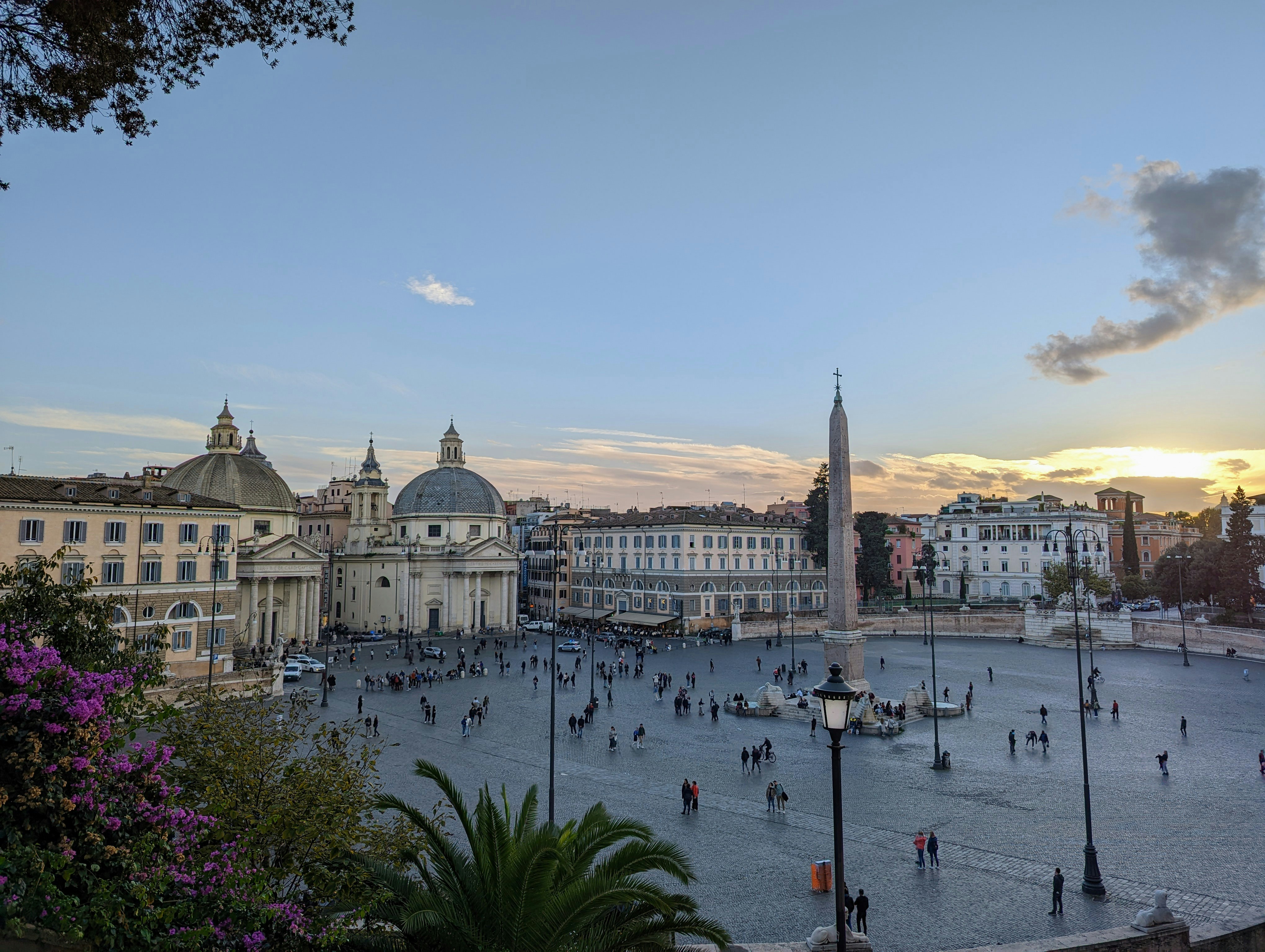 Tivoli Square at golden hour: a cityscape crowned by the Piazza