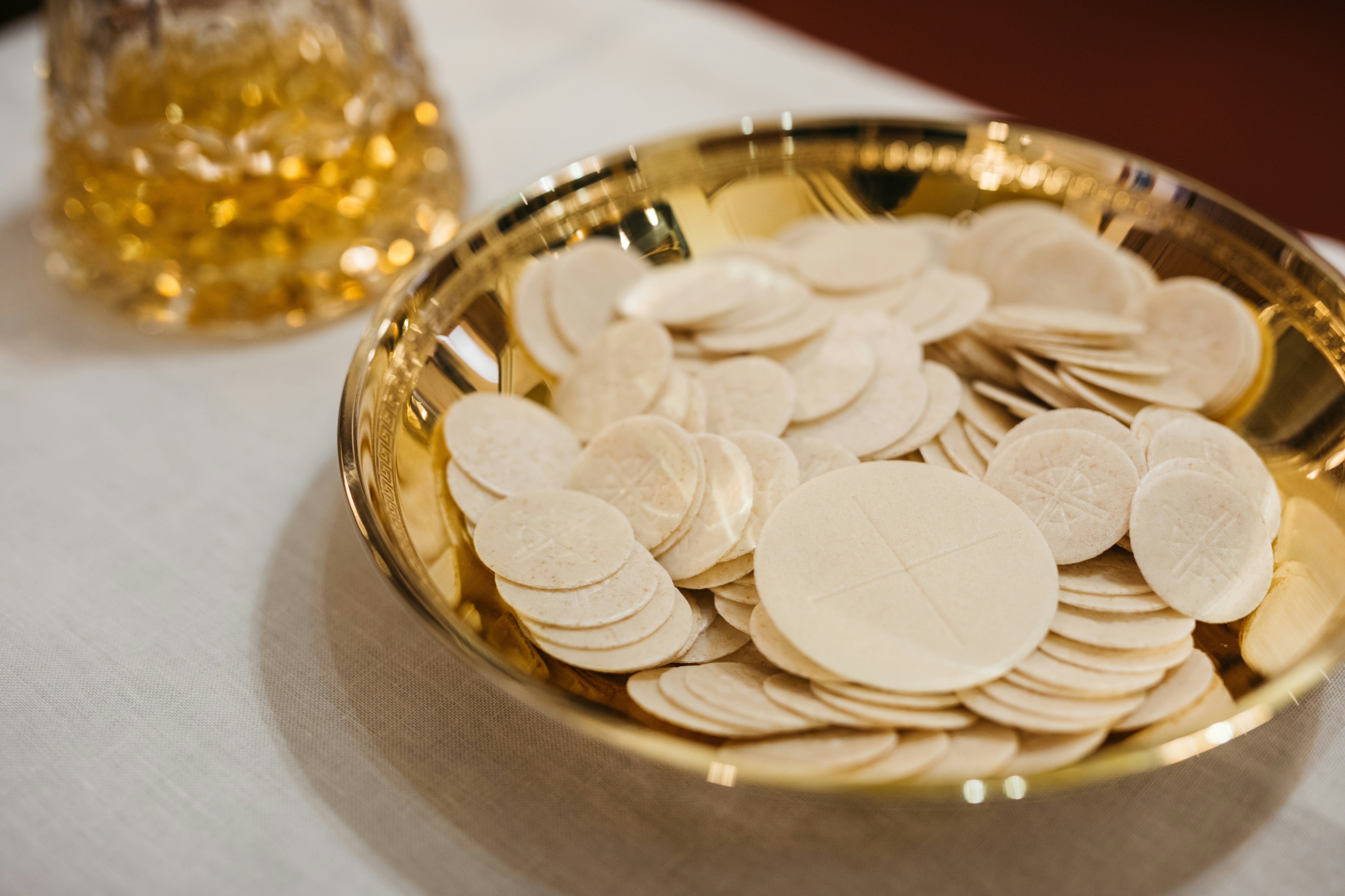 30,000+ Eucharist Pictures | Download Free Images on Unsplash