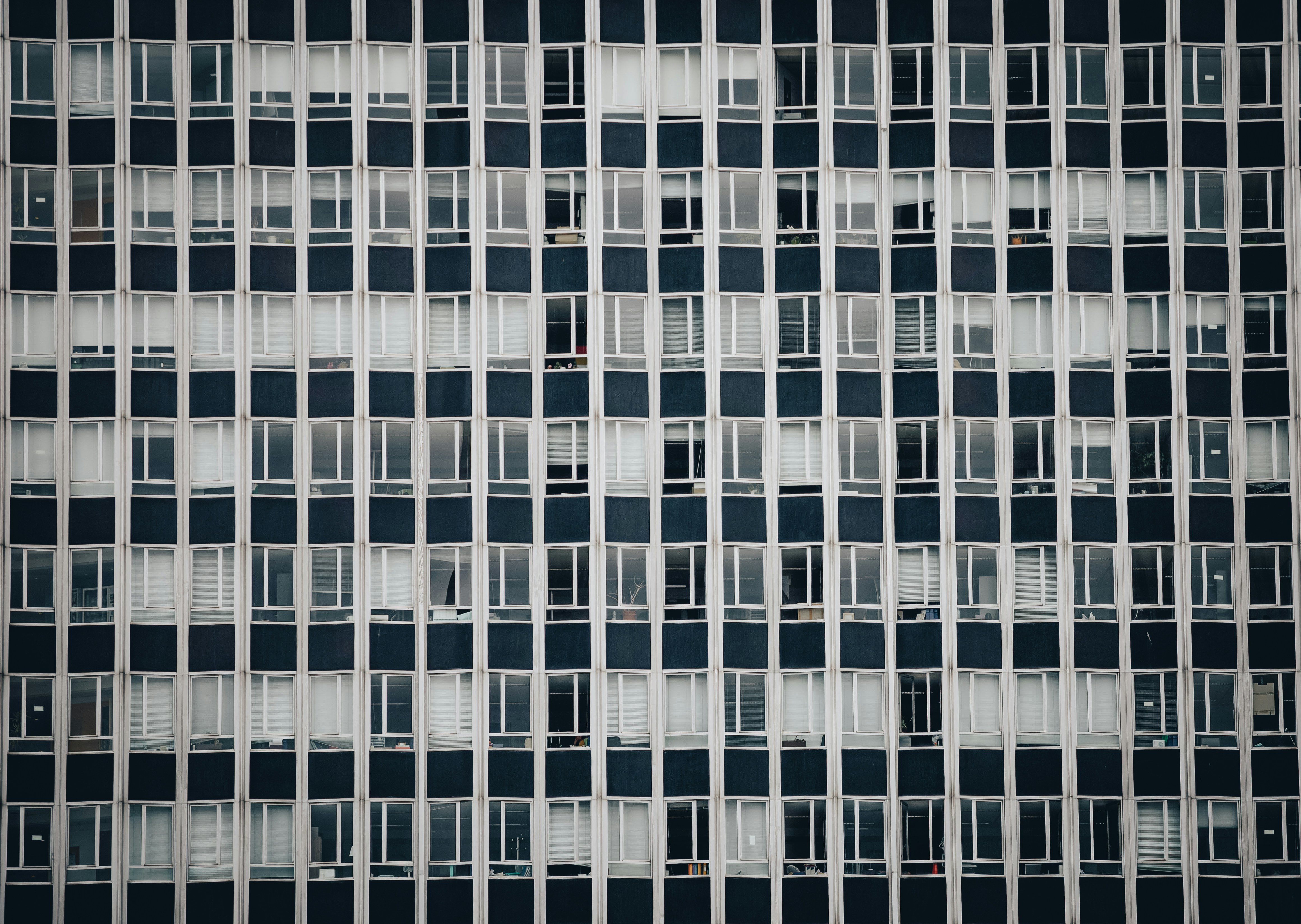 A very tall building with lots of windows photo – Free Paris Image on ...