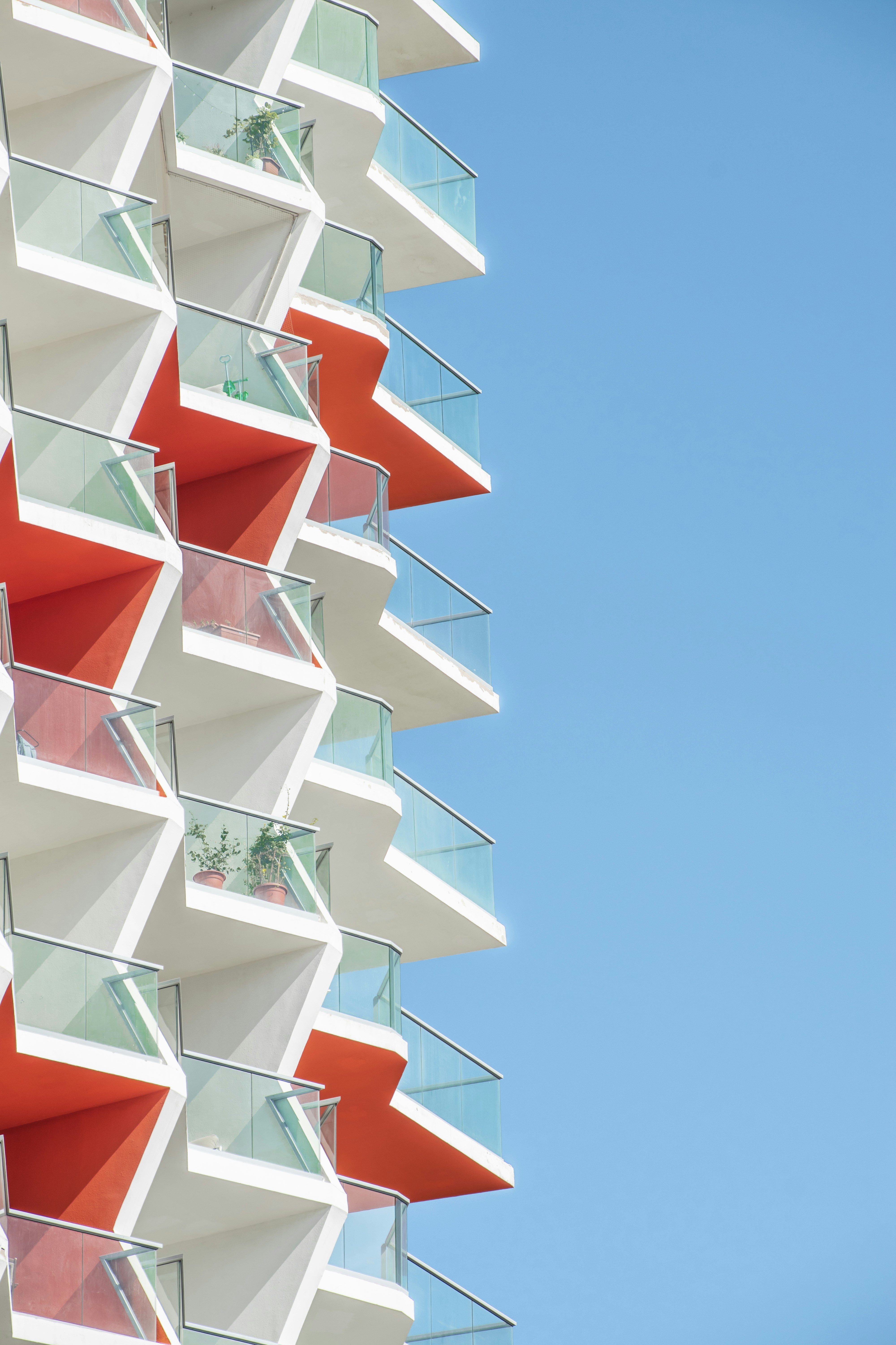 A tall building with balconies and balconies on it photo – Free Dubai ...