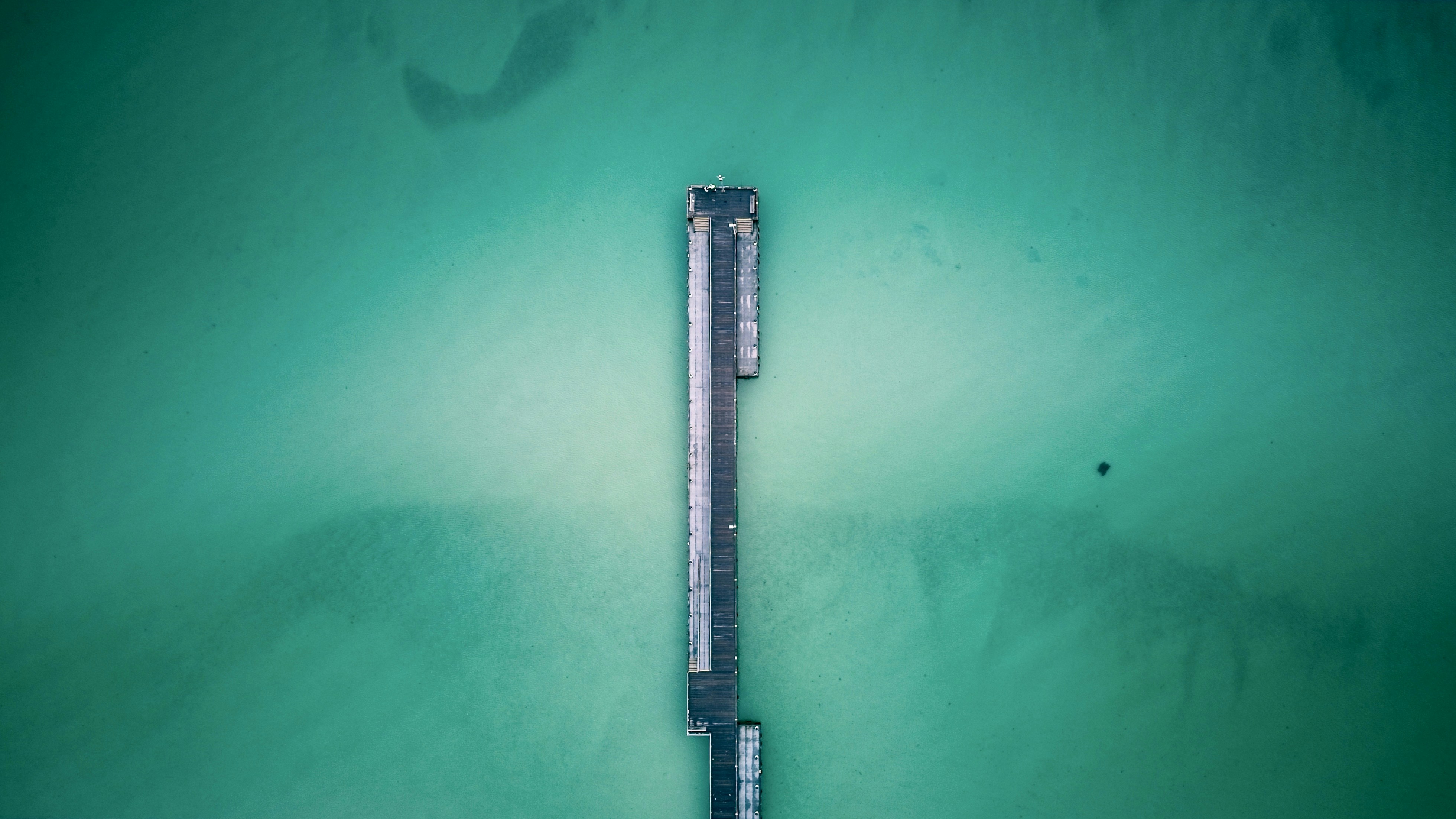 Une vue aérienne d’une jetée dans l’océan photo – Image gratuite de ...