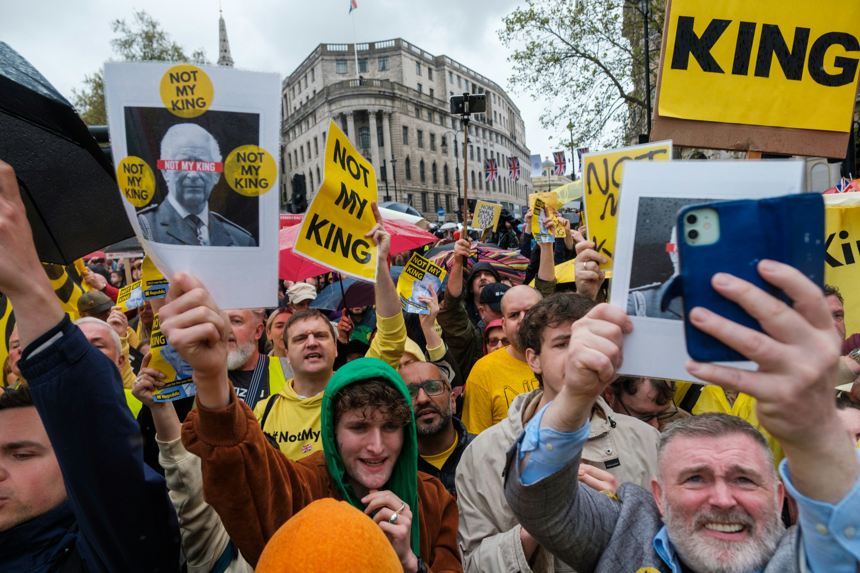 A large group of people holding up signs photo – Free Westminster Image ...