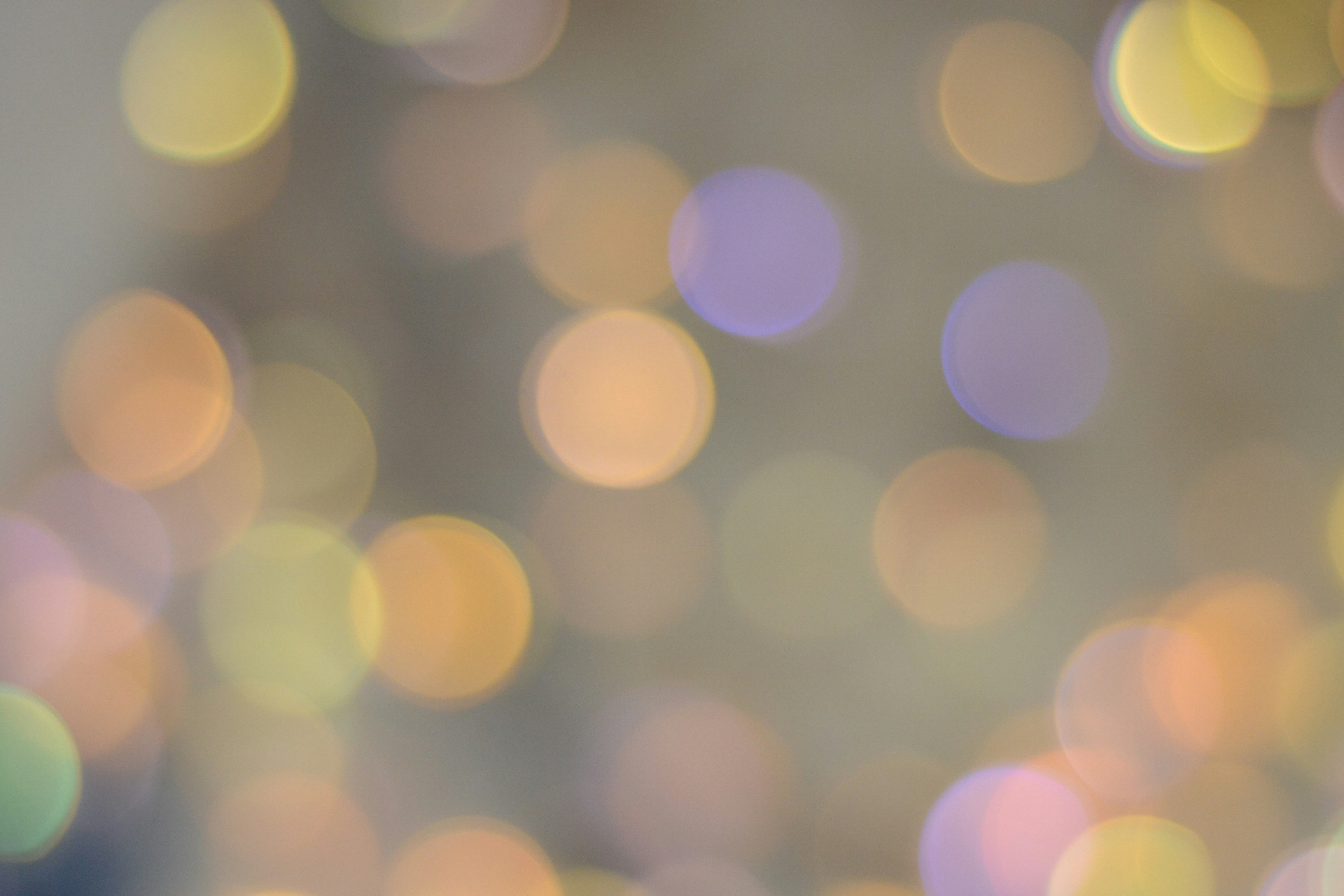 Une photo floue d’un arrière-plan flou avec de nombreuses couleurs ...