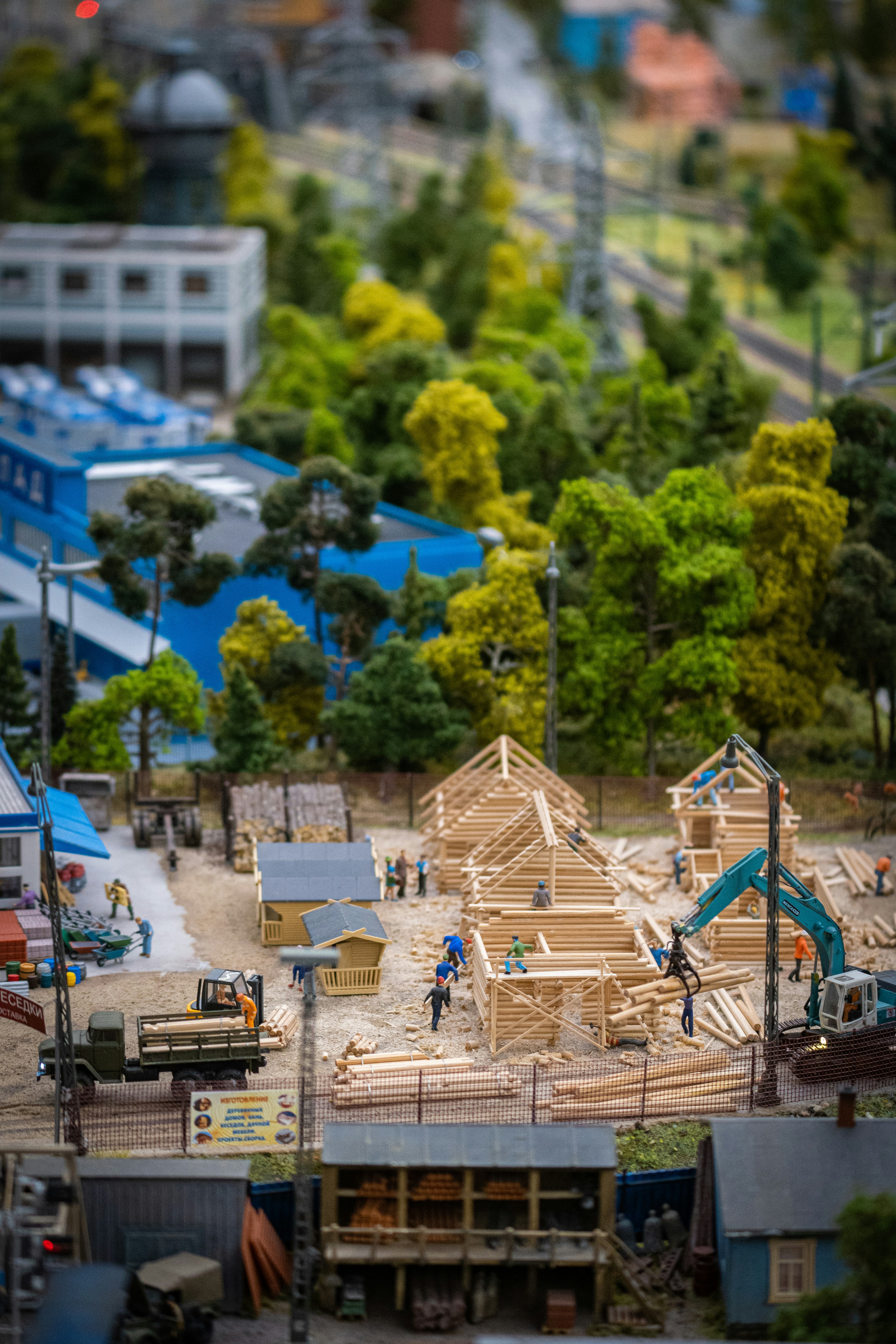 Tiny Timber Yard: a miniature construction site at work