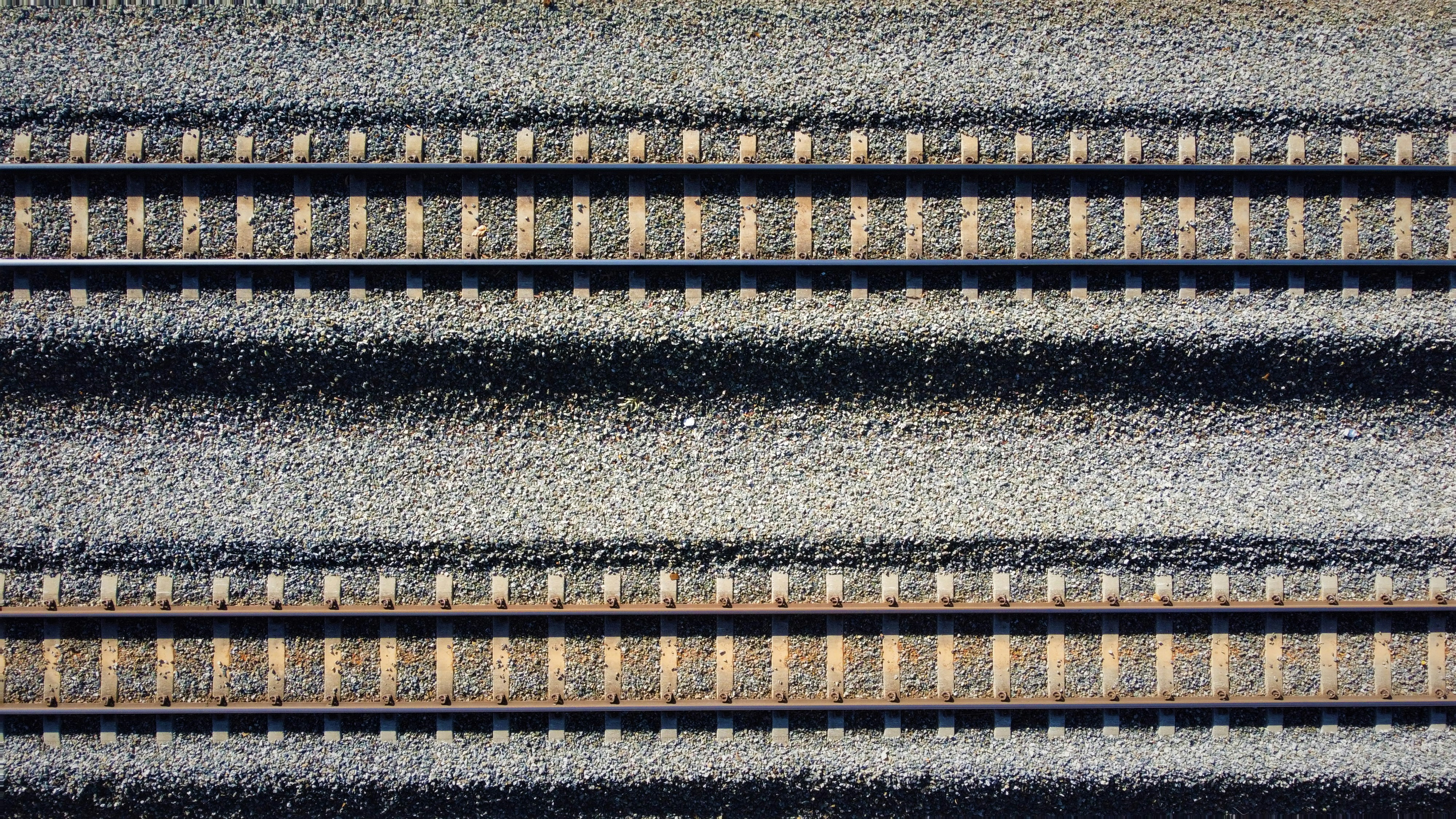 A close up of a set of train tracks photo – Free Railway Image on Unsplash