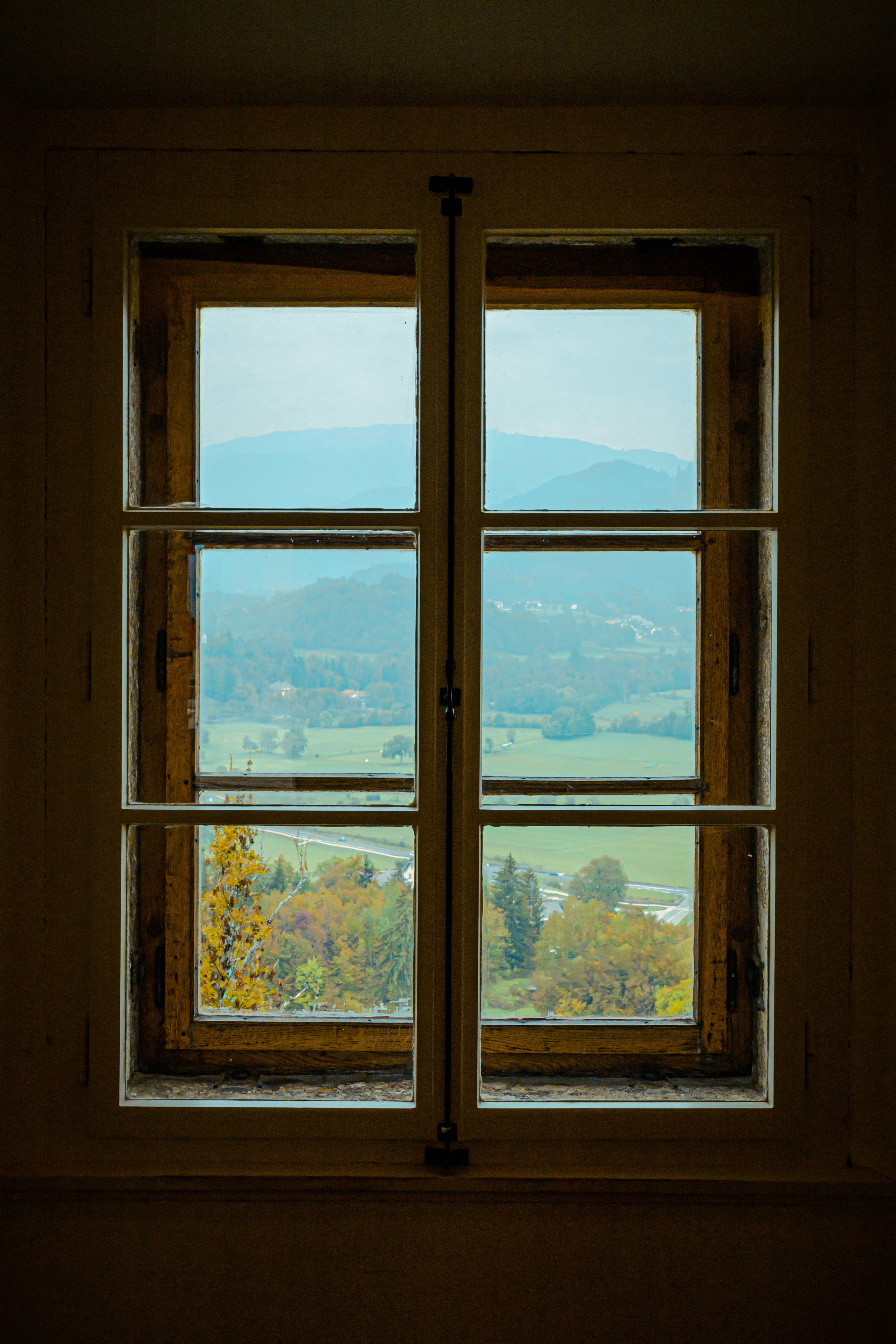 500+ Window View Pictures | Download Free Images on Unsplash