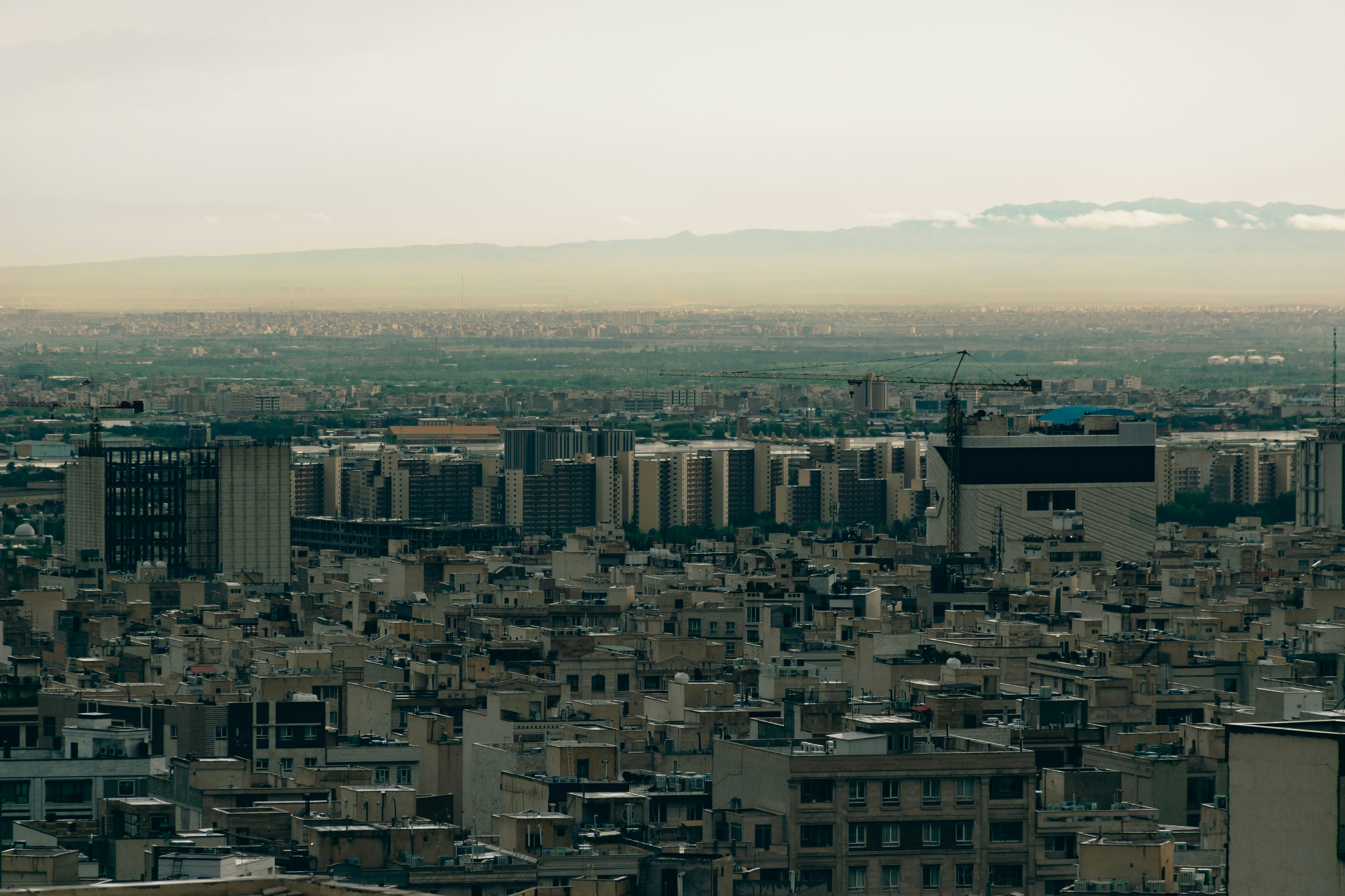 A view of a city from a tall building photo – Free Tehran Image on Unsplash