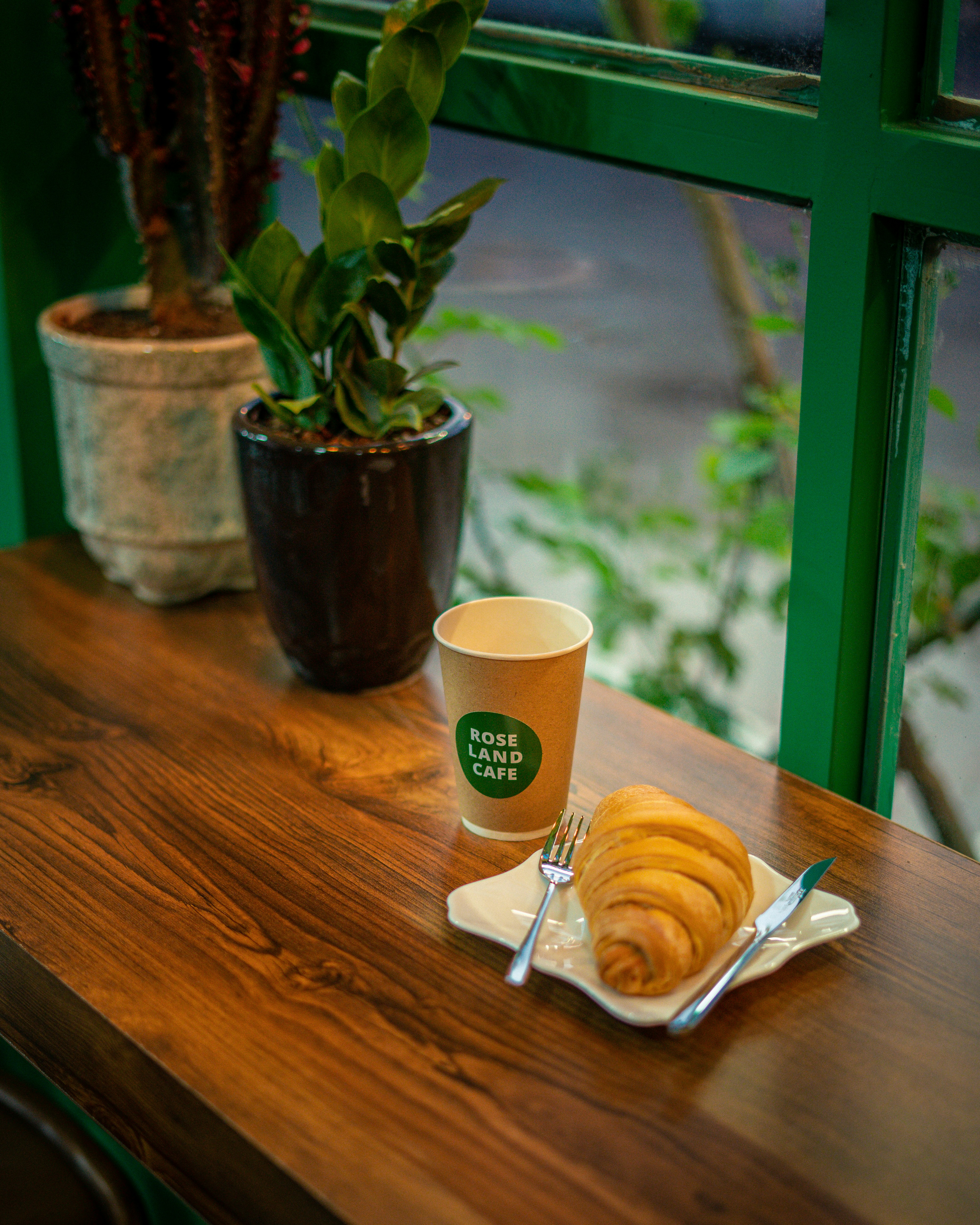 Cafe Corner: Fresh Pastries by the Green Window