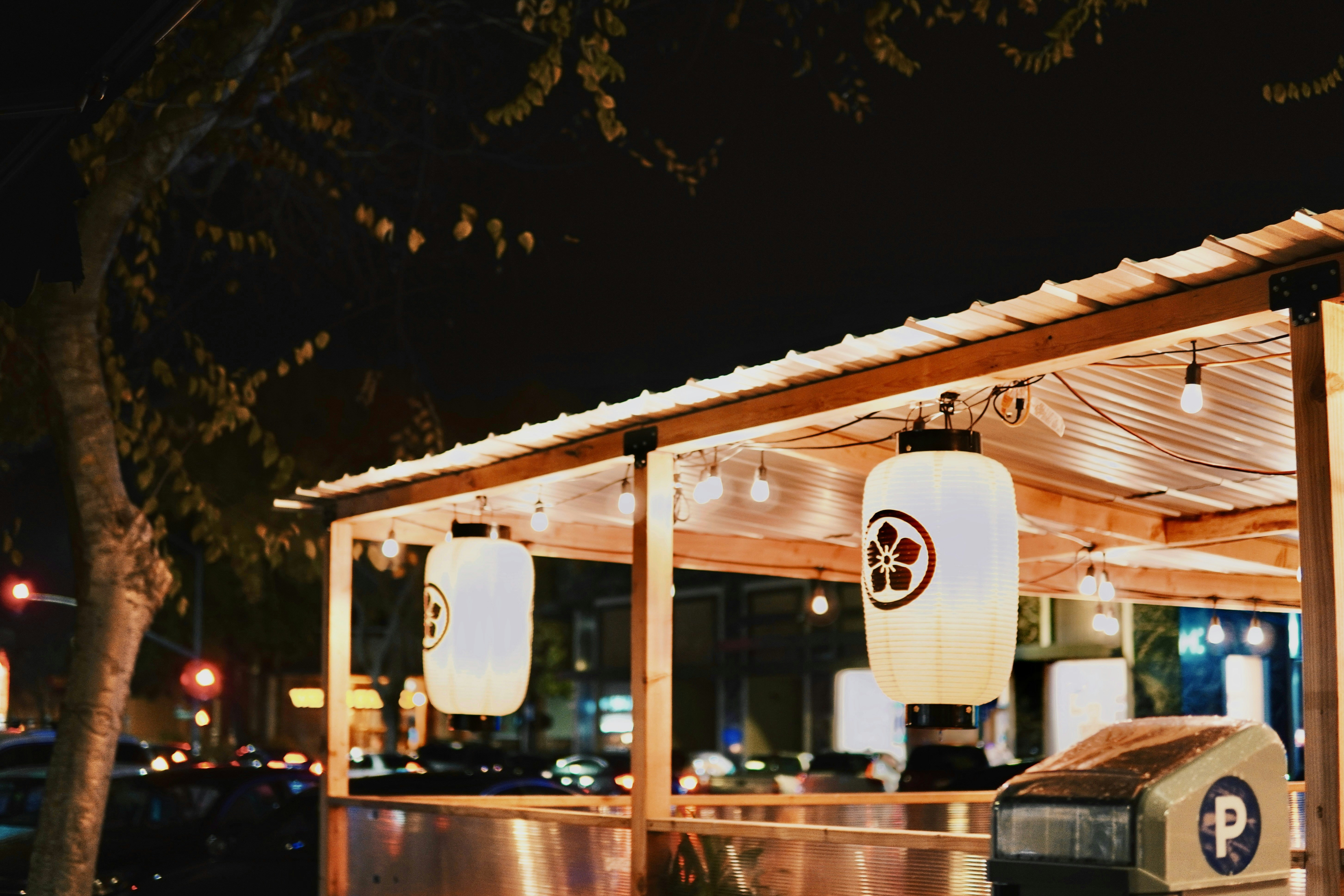 Night Lanterns Over the Park Stall