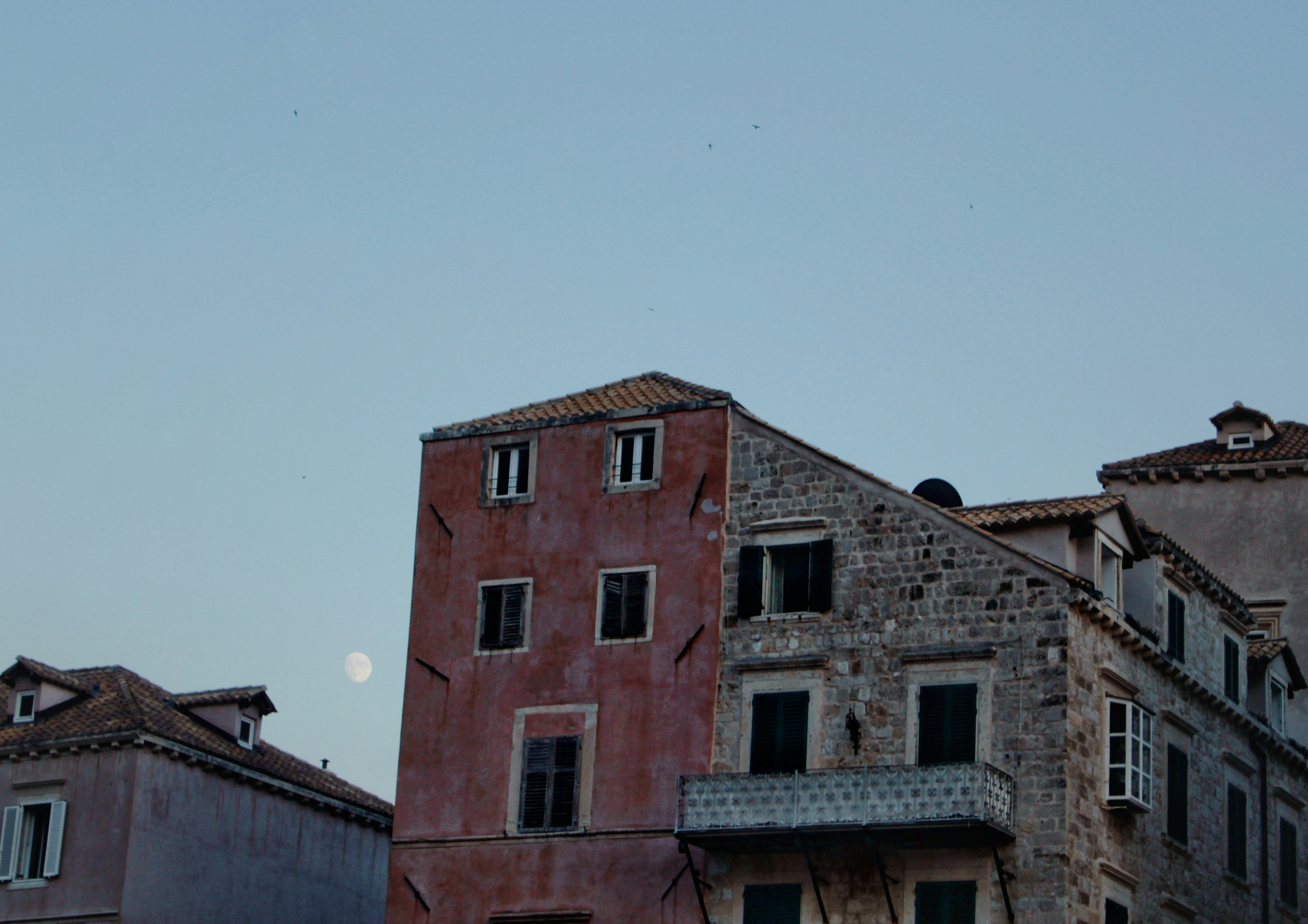 evening moon in dubrovnik