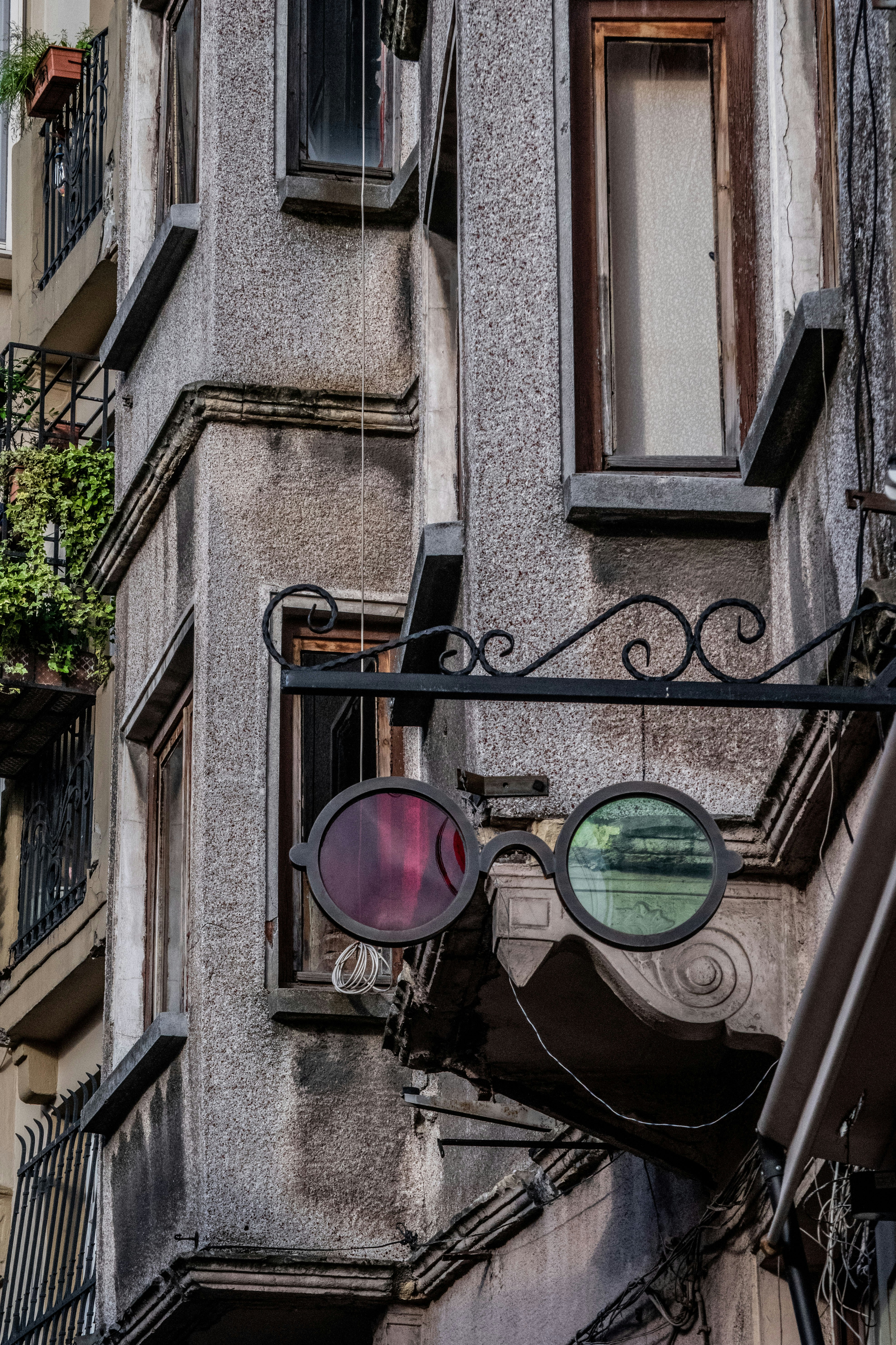Tinted Visions: The Tilted Aperture of a City Shopfront