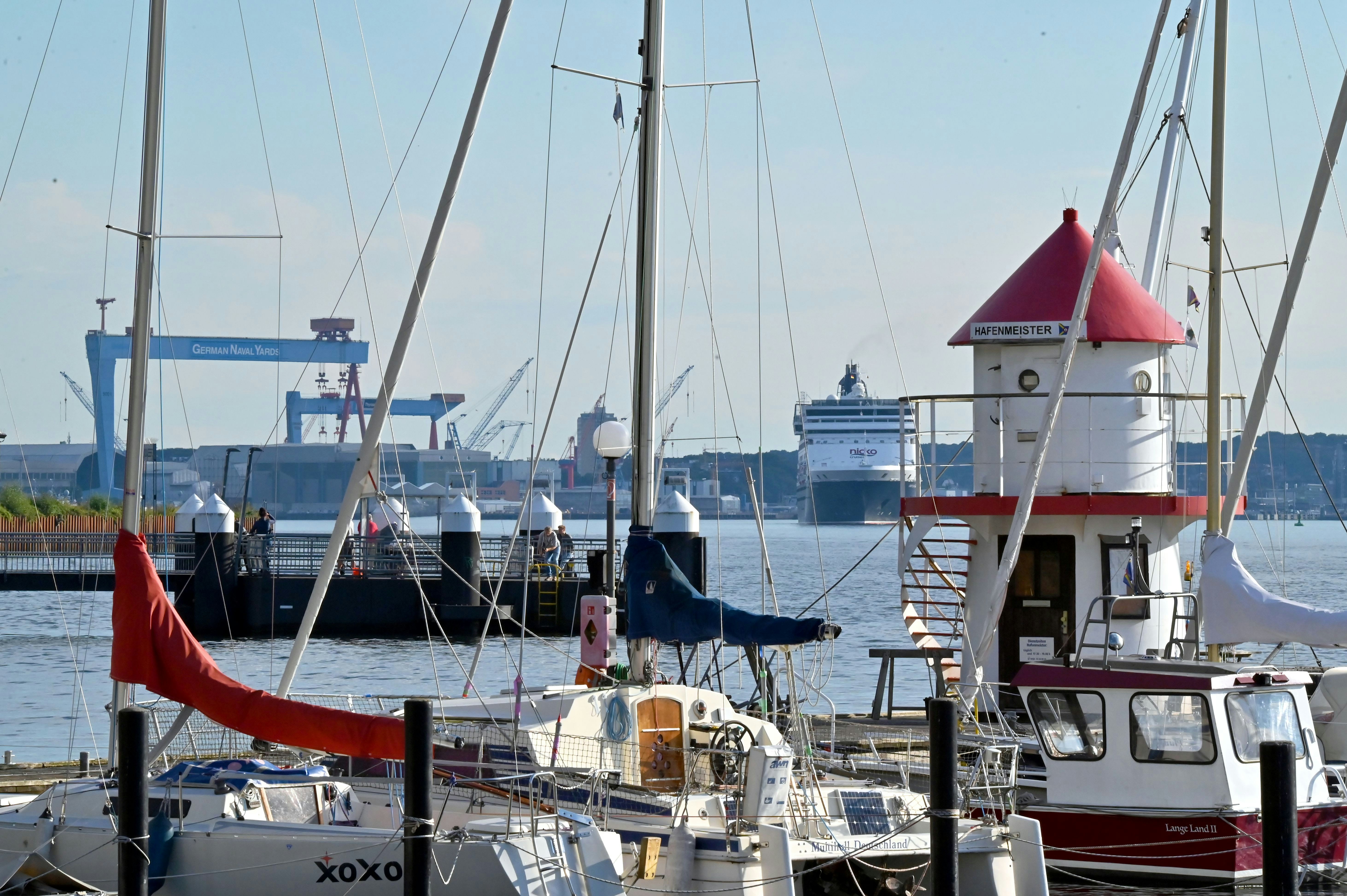 Harbor Harmony: A Nautical Tapestry