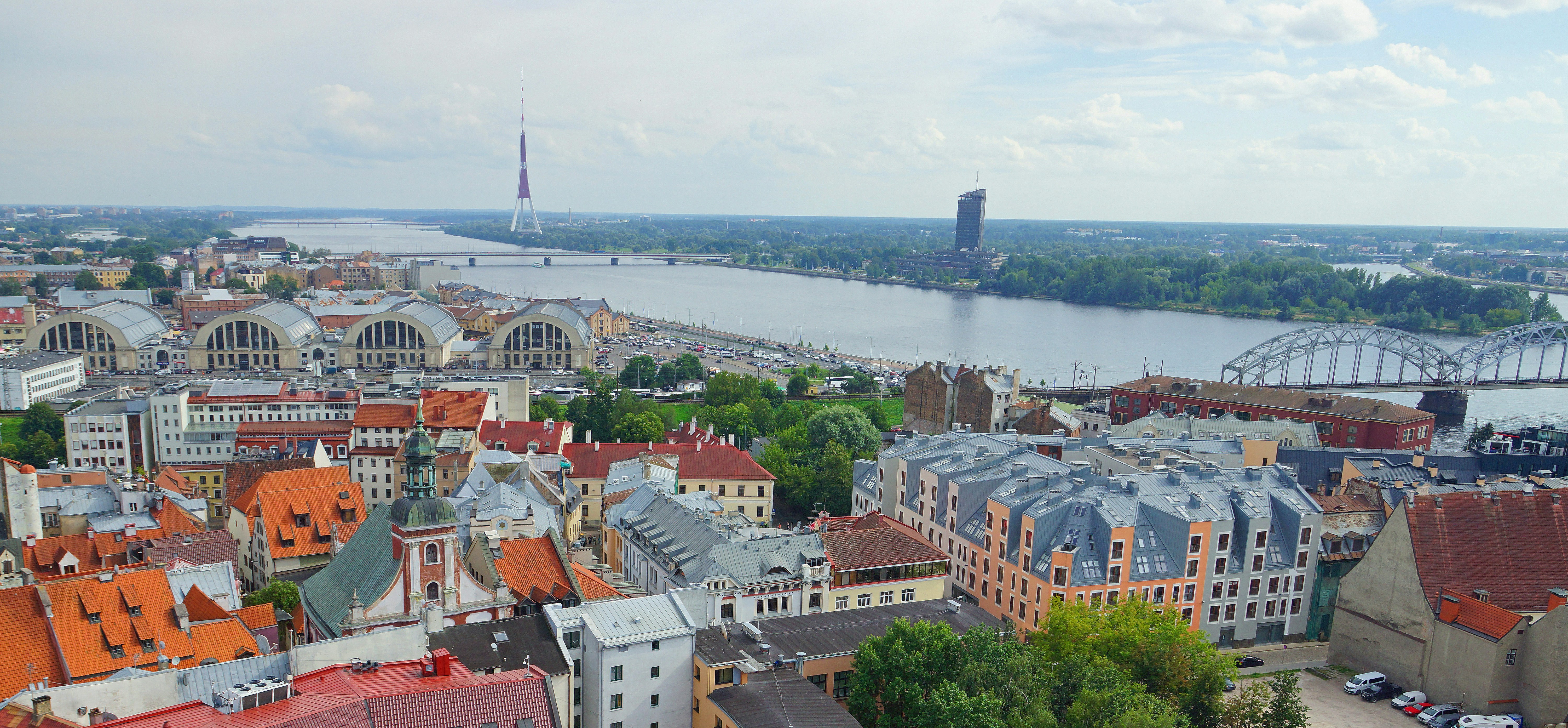 An aerial view of a city with a river running through it photo – Free ...