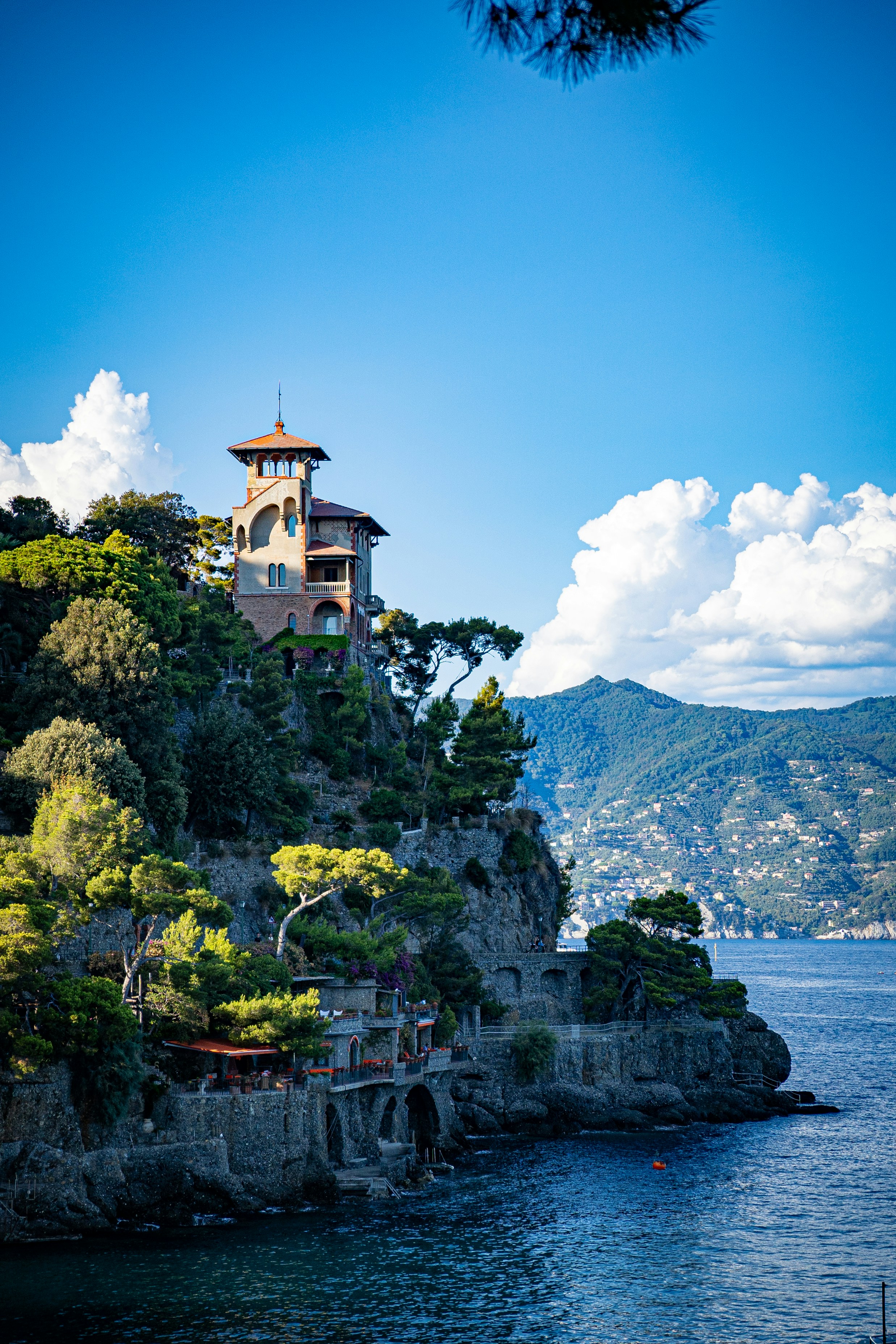 A house on a [UNK] [UNK] a body of water photo – Free Portofino Image ...