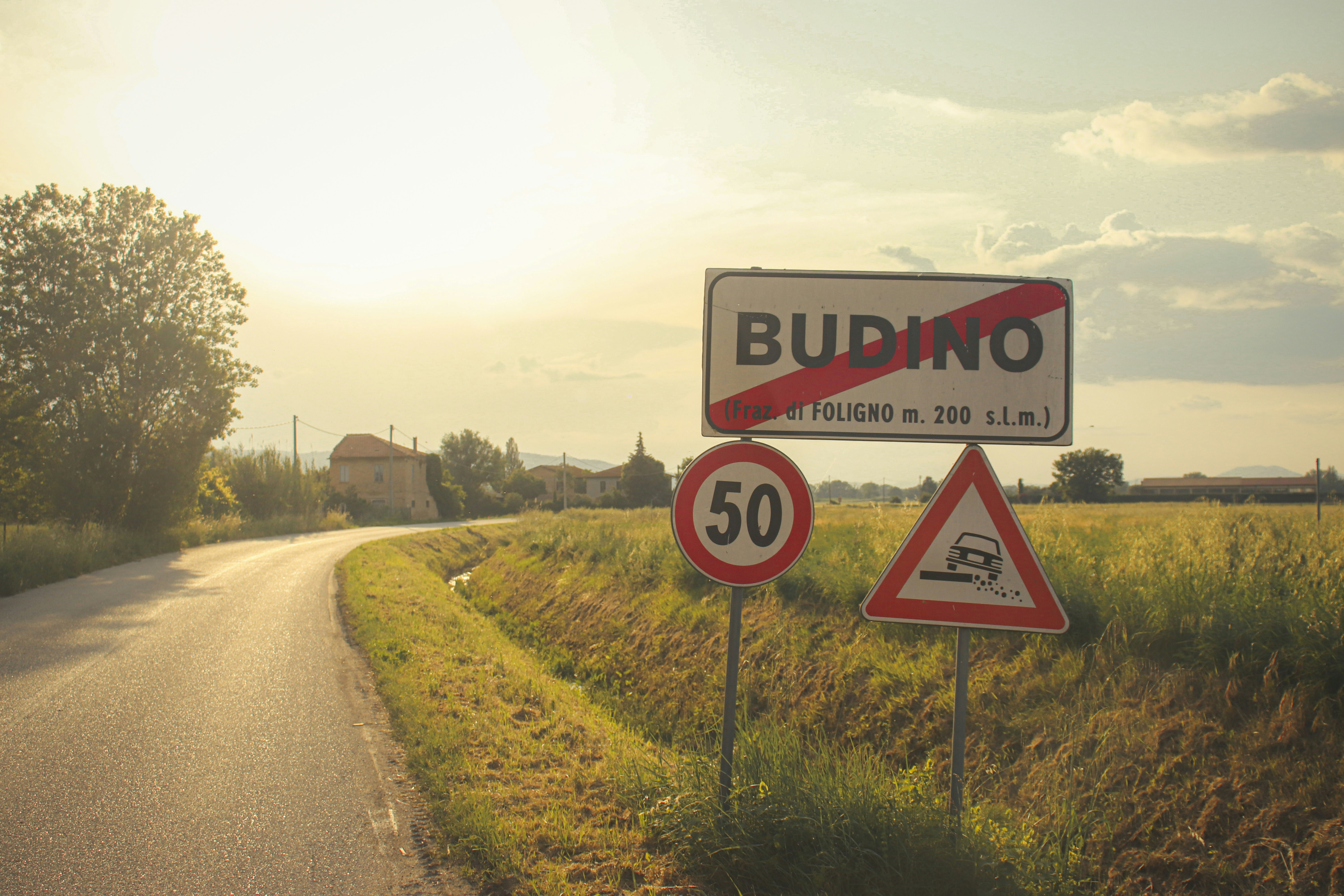 Road Signs Pictures | Download Free Images on Unsplash