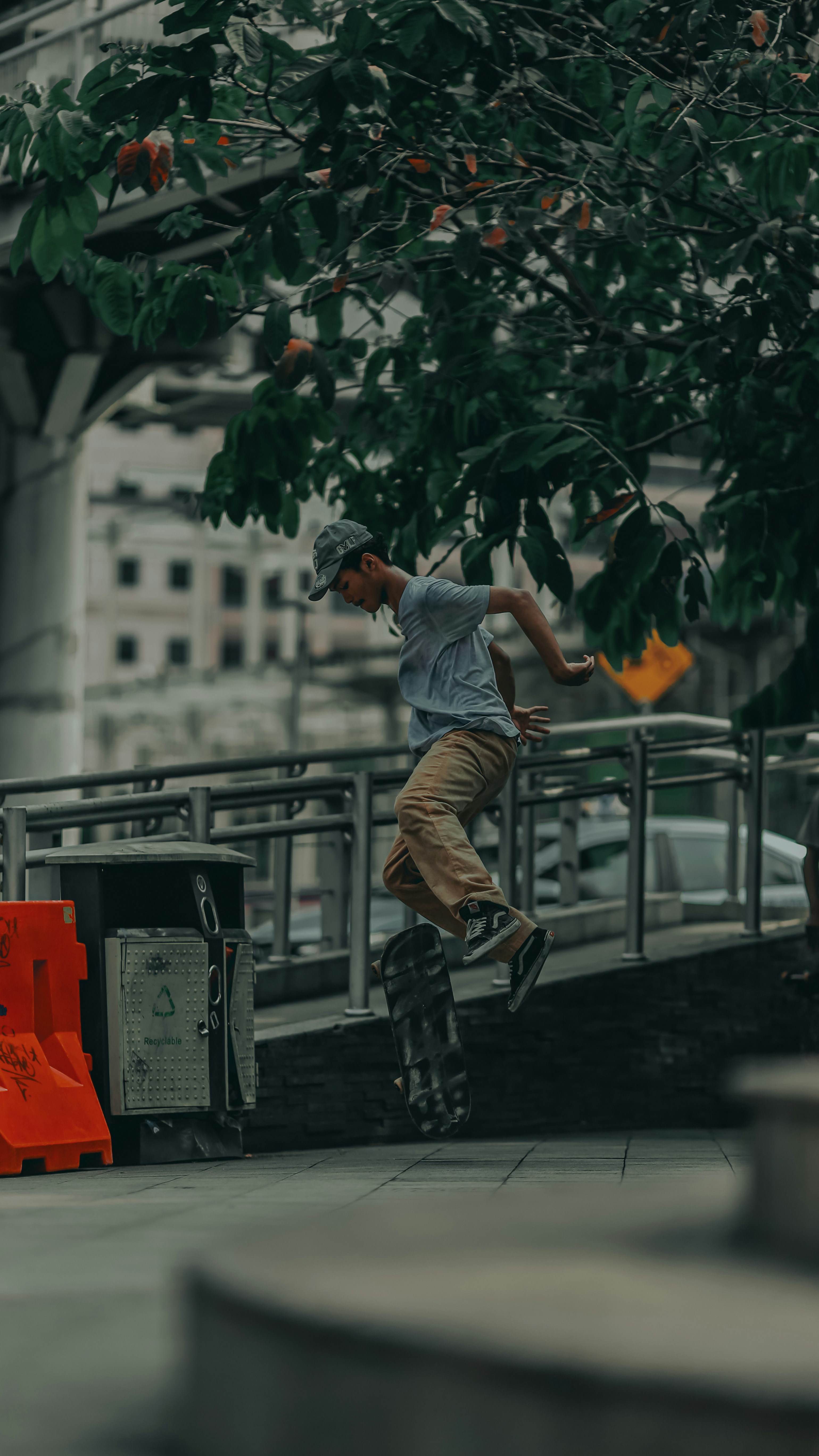 Urban Gravity: A Dance with the Concrete