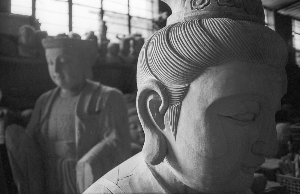 Foto zum Thema Ein Schwarz-Weiß-Foto einer Buddha-Statue – Kostenloses ... Foto zum Thema Ein Schwarz-Weiß-Foto einer Buddha-Statue – Kostenloses ...