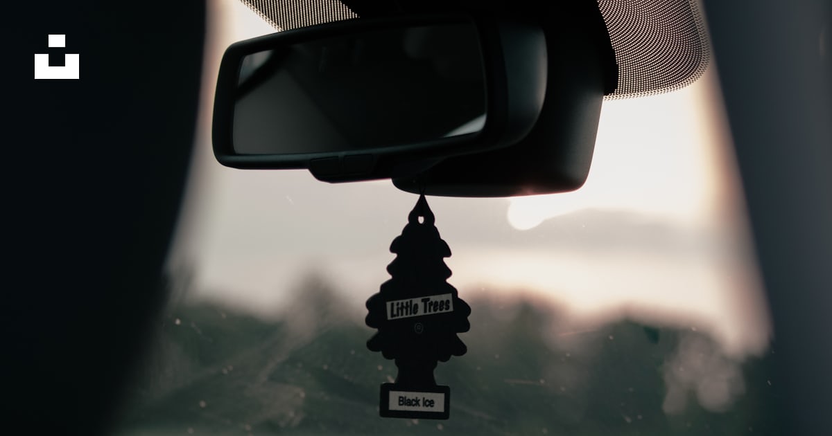 Foto Una vista del espejo retrovisor de un automóvil desde el interior ... Foto Una vista del espejo retrovisor de un automóvil desde el interior ...