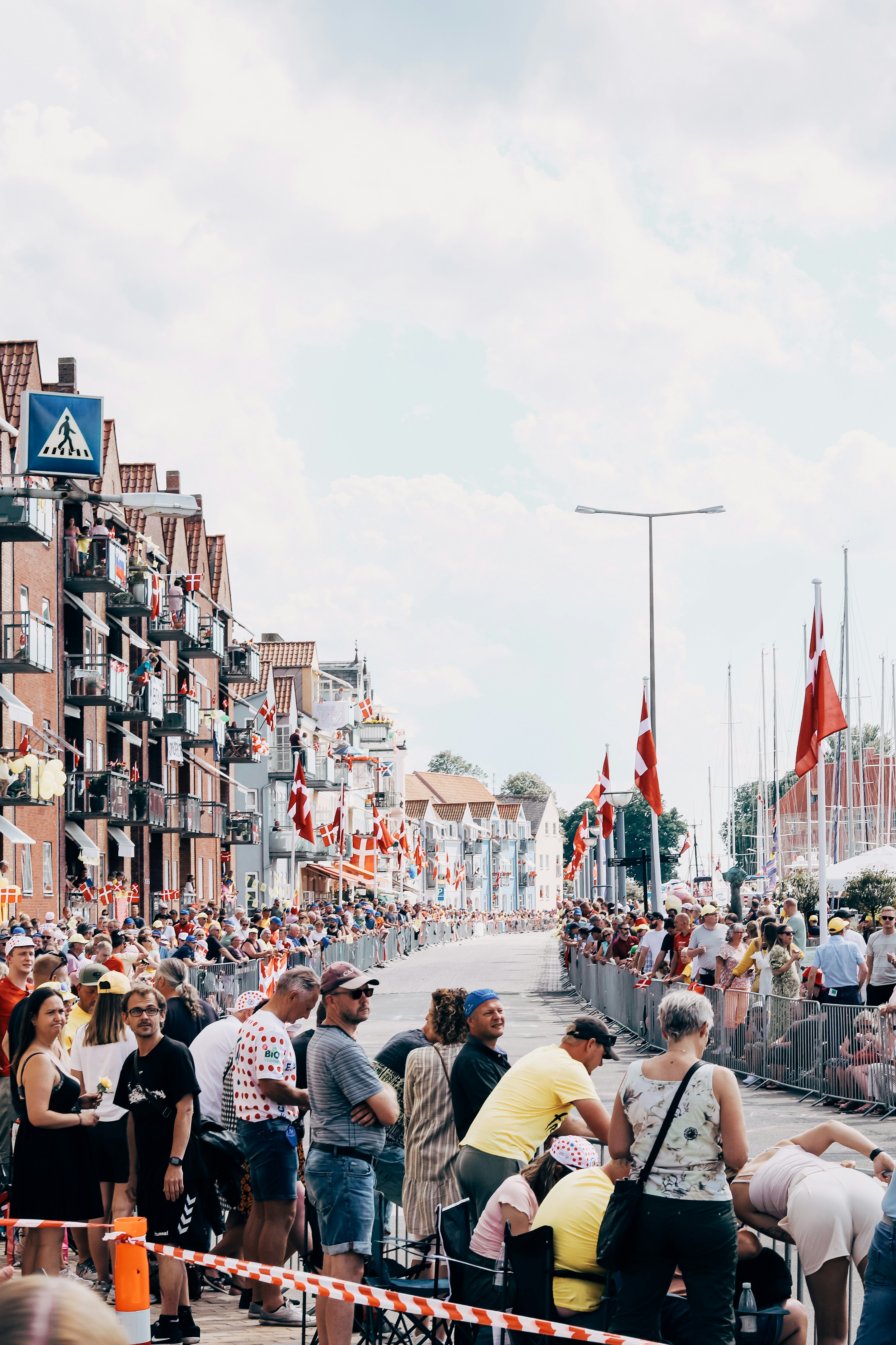 A crowd of people standing around a street photo – Free Sonderborg ...