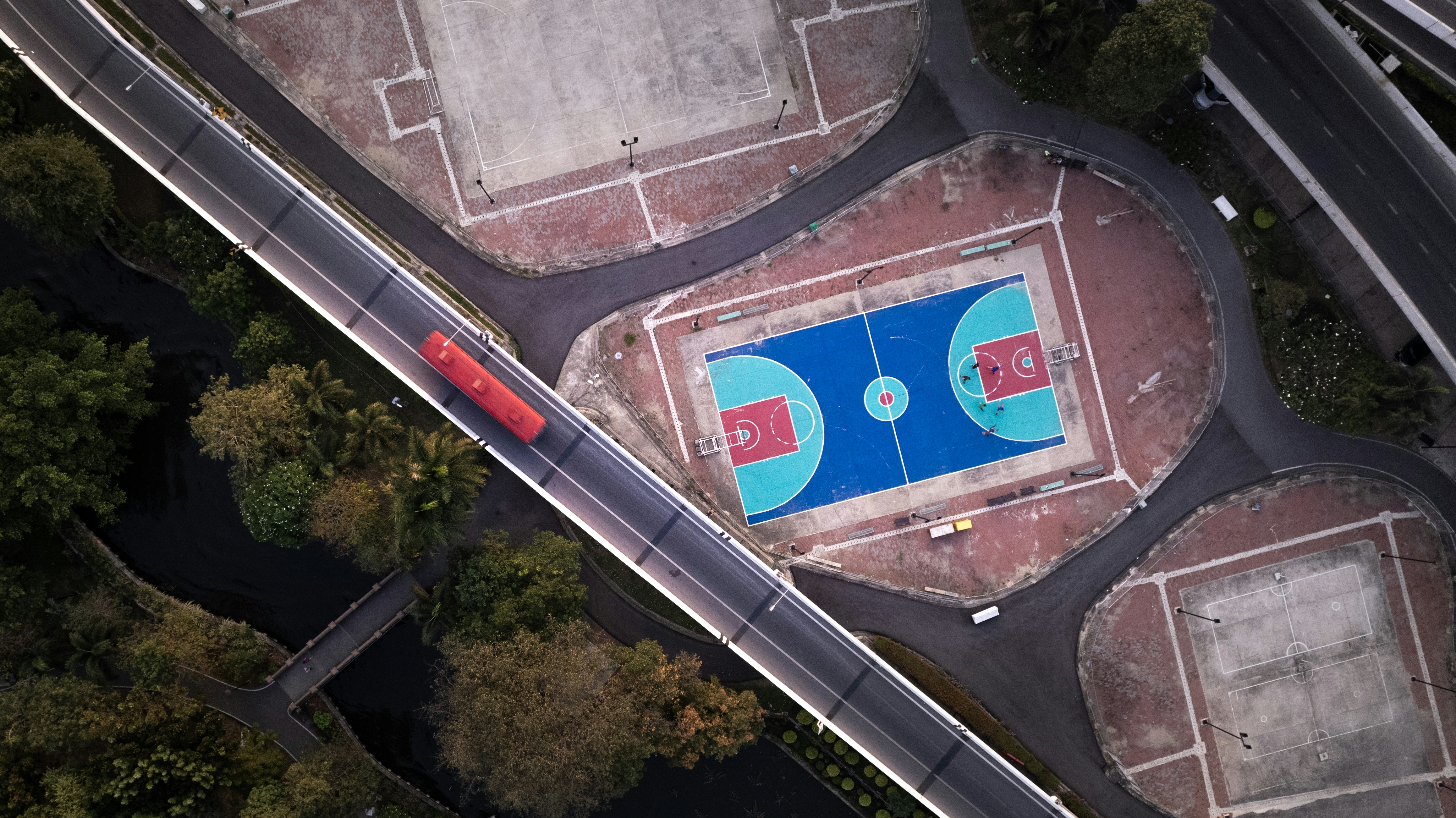 A bus and the basketball court
