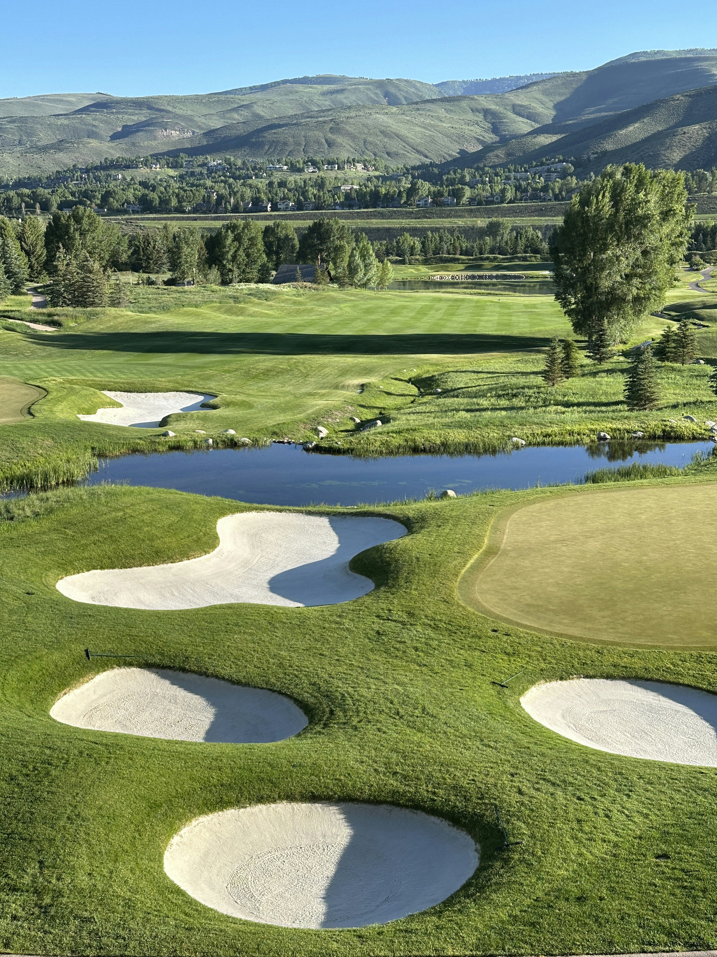 A view of a golf course from above photo – Free Image on Unsplash