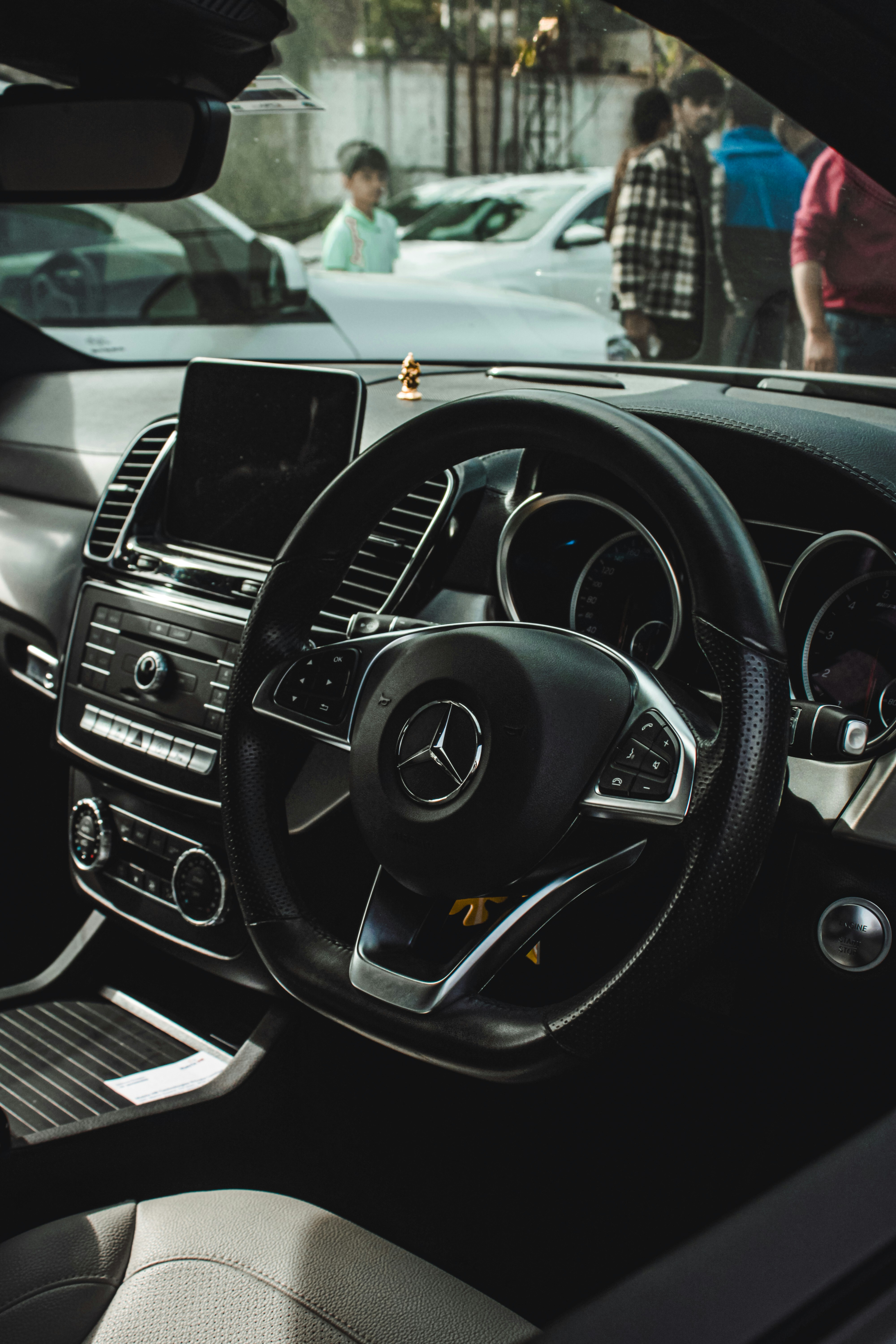 The interior of a mercedes benz benz benz benz benz benz benz benz benz ...