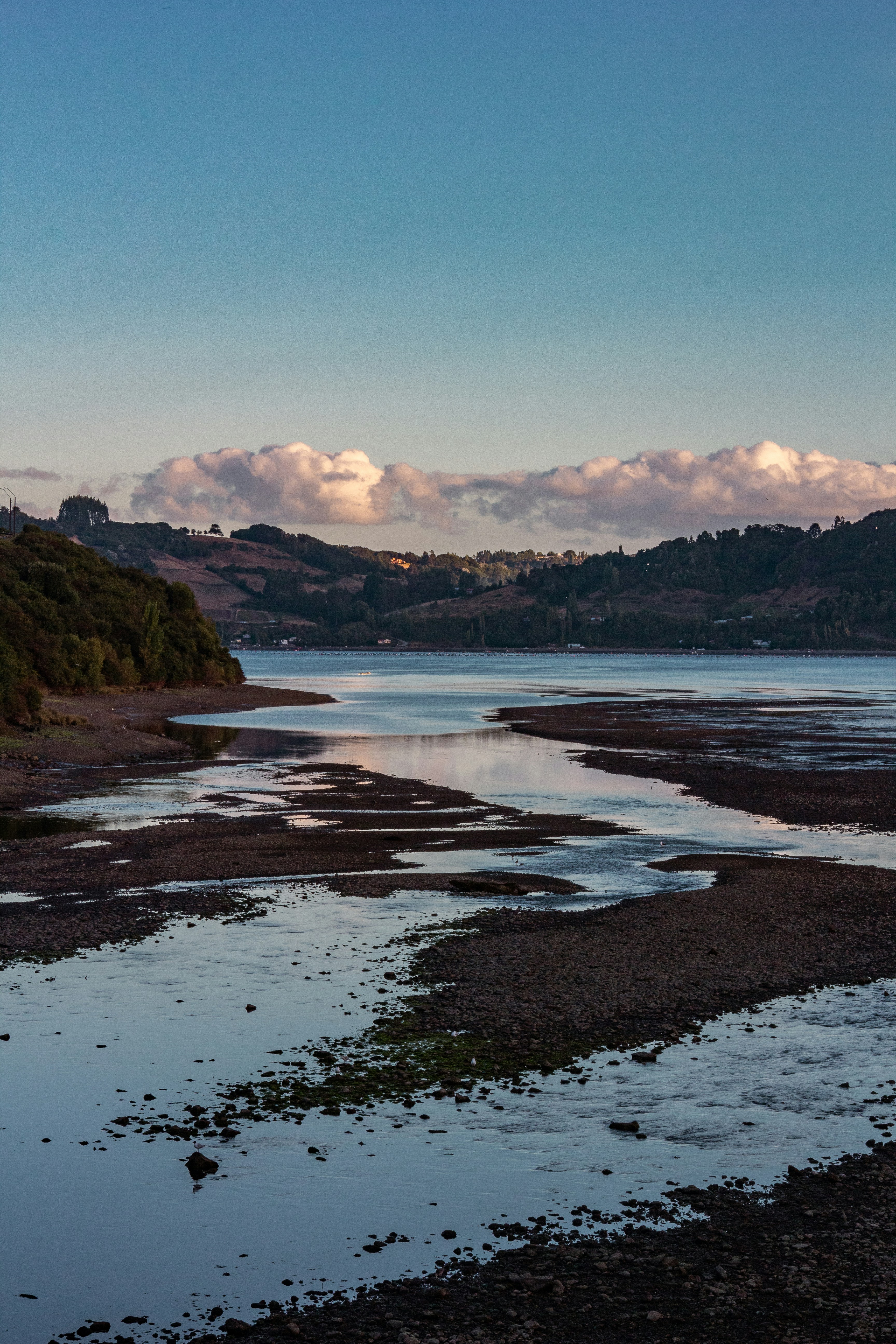 Vista desde palafitos de Gamboa, Castro, Chiloé.