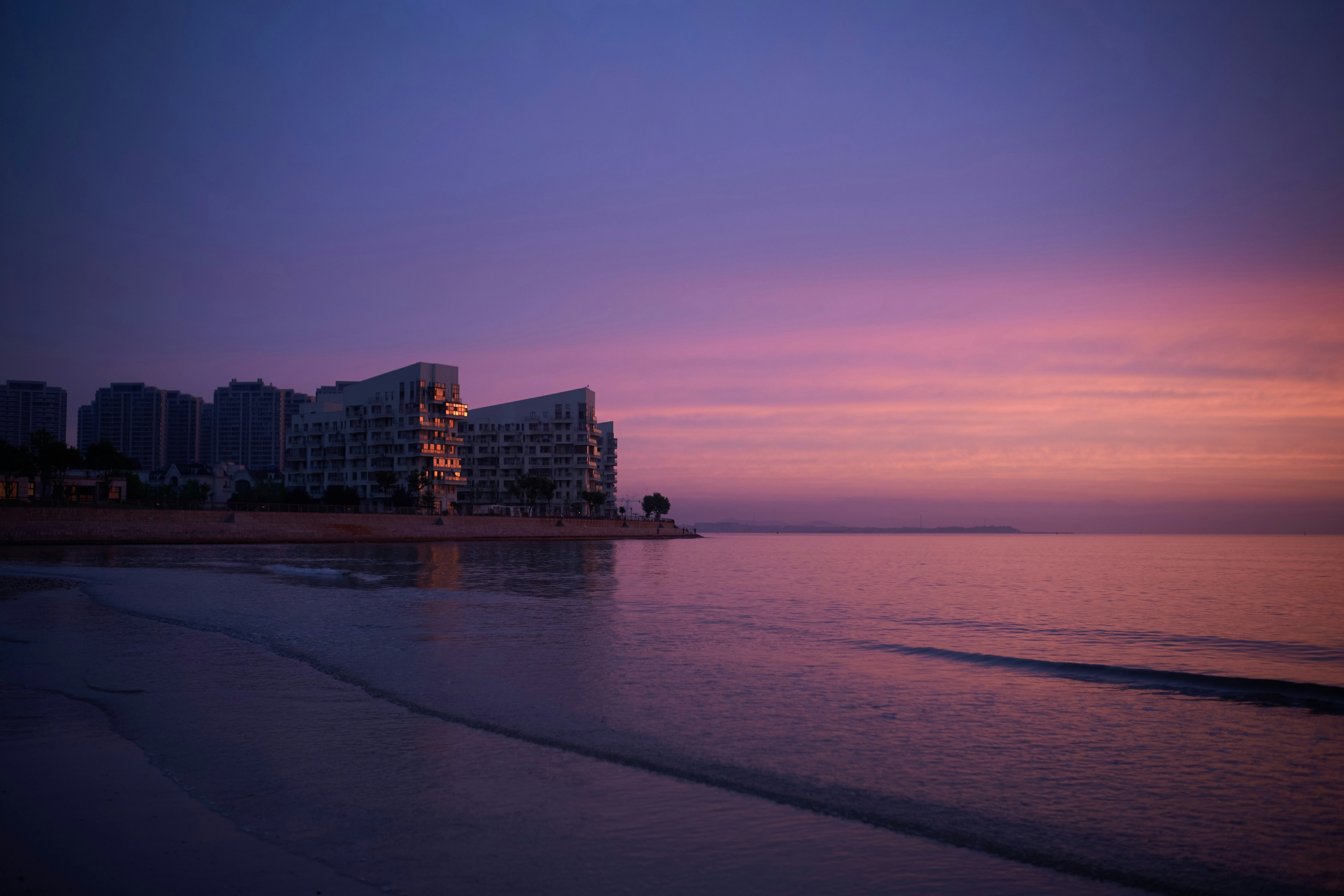 Sunset Dunes: Lip of the City