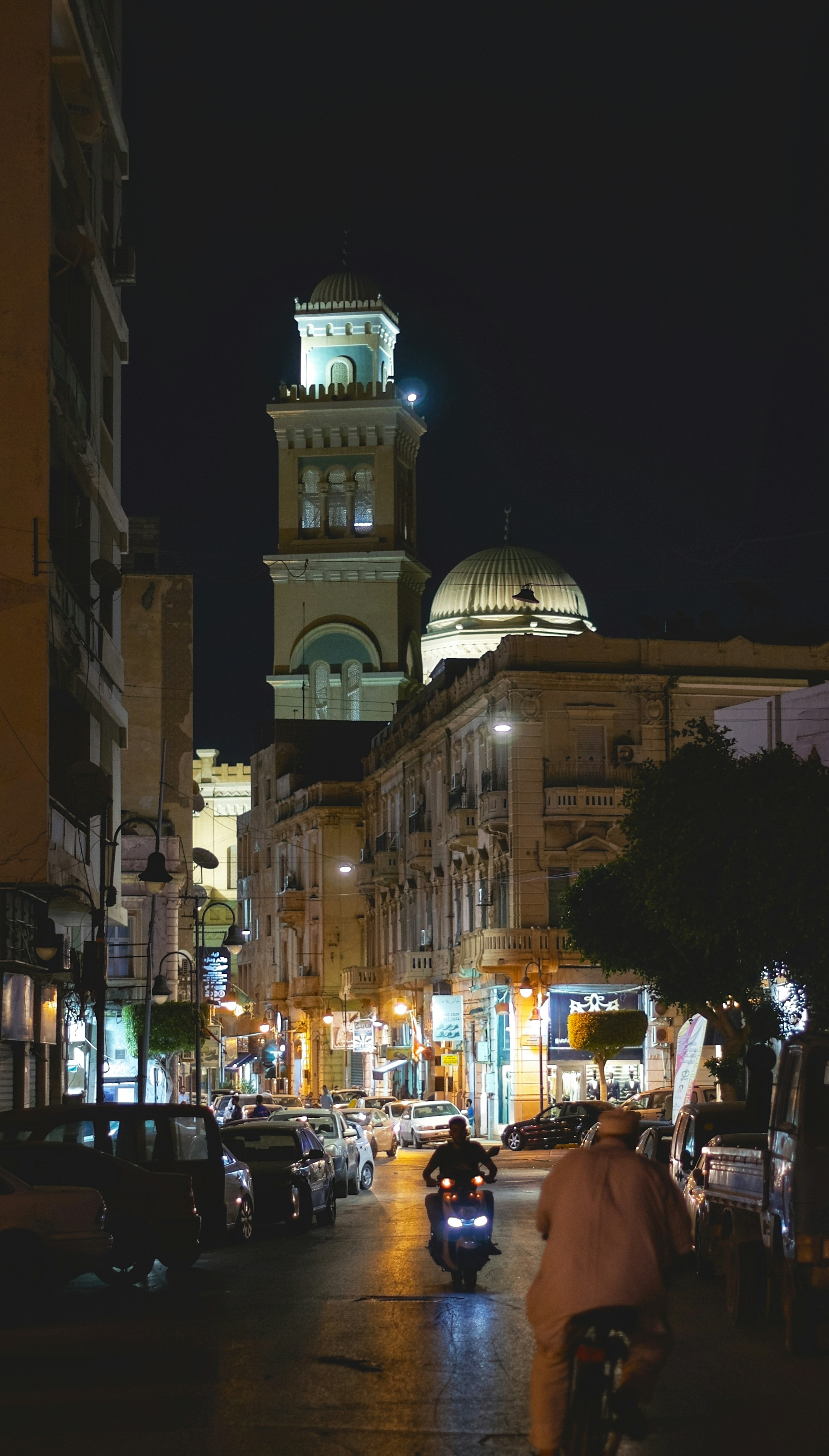 Photo by Ahmed Almakhzanji with Pentax K-5 II