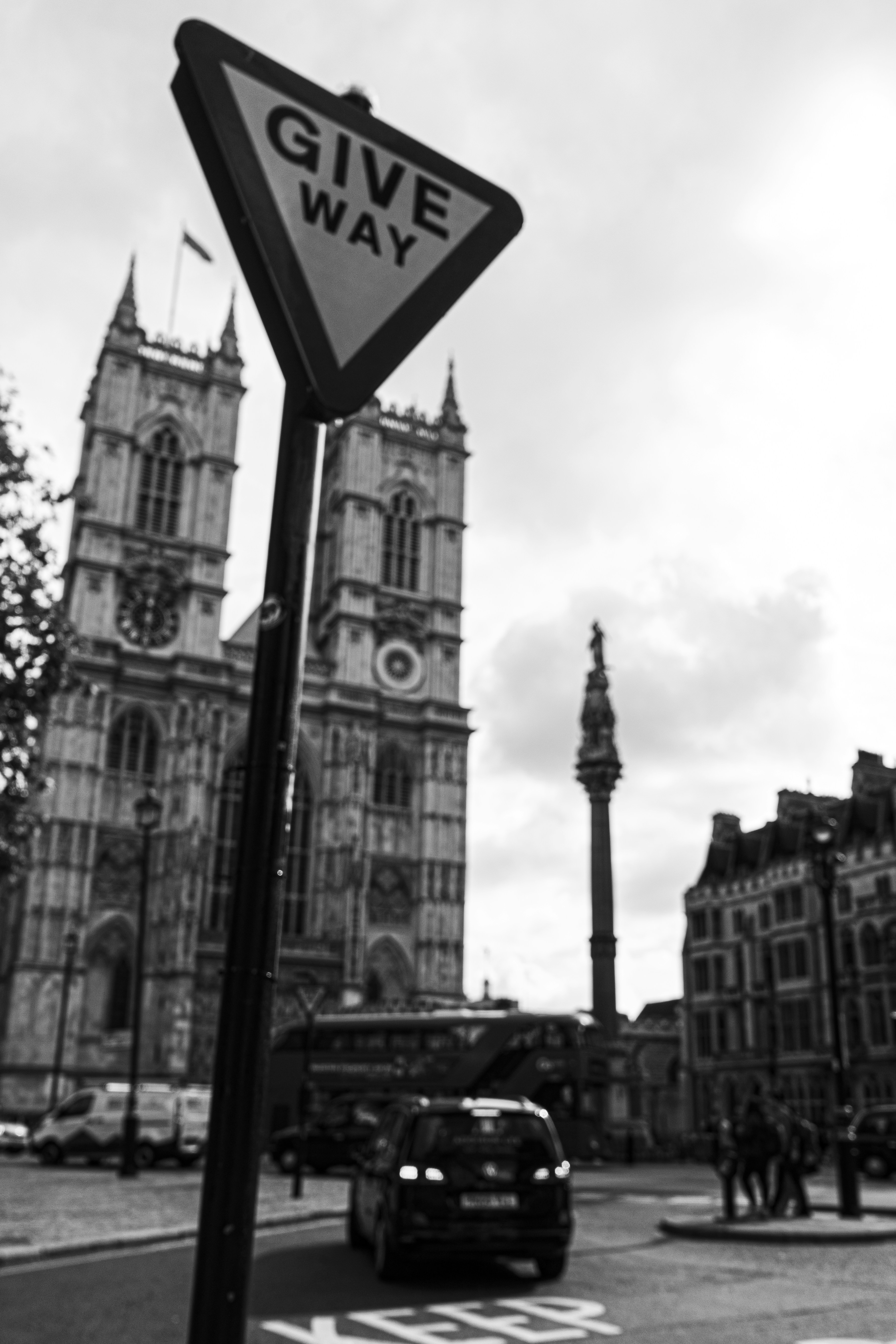 Foreground Signal, Gothic Backdrop: A Monochrome City Moment