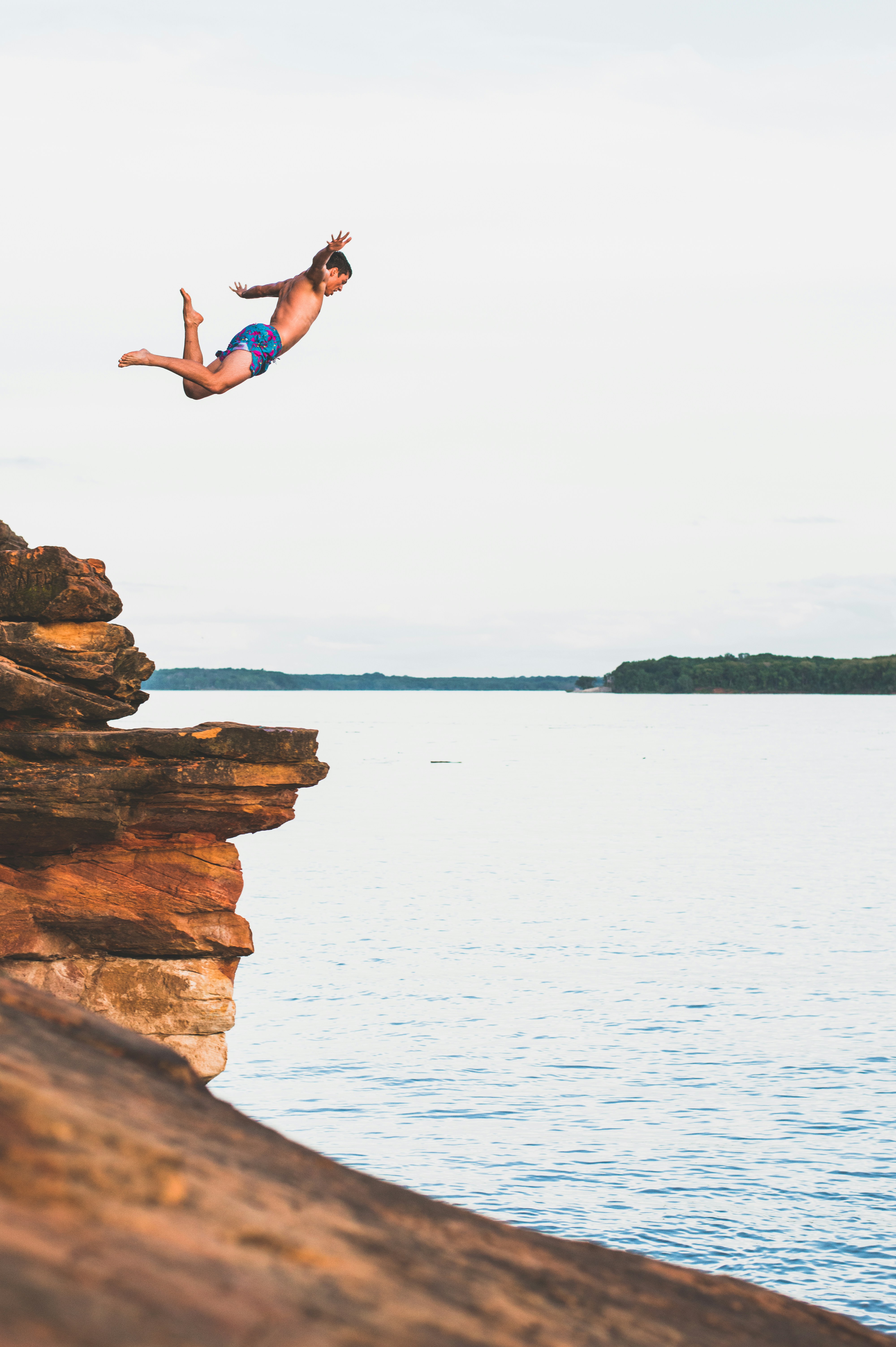 Cliff Diving Pictures | Download Free Images on Unsplash