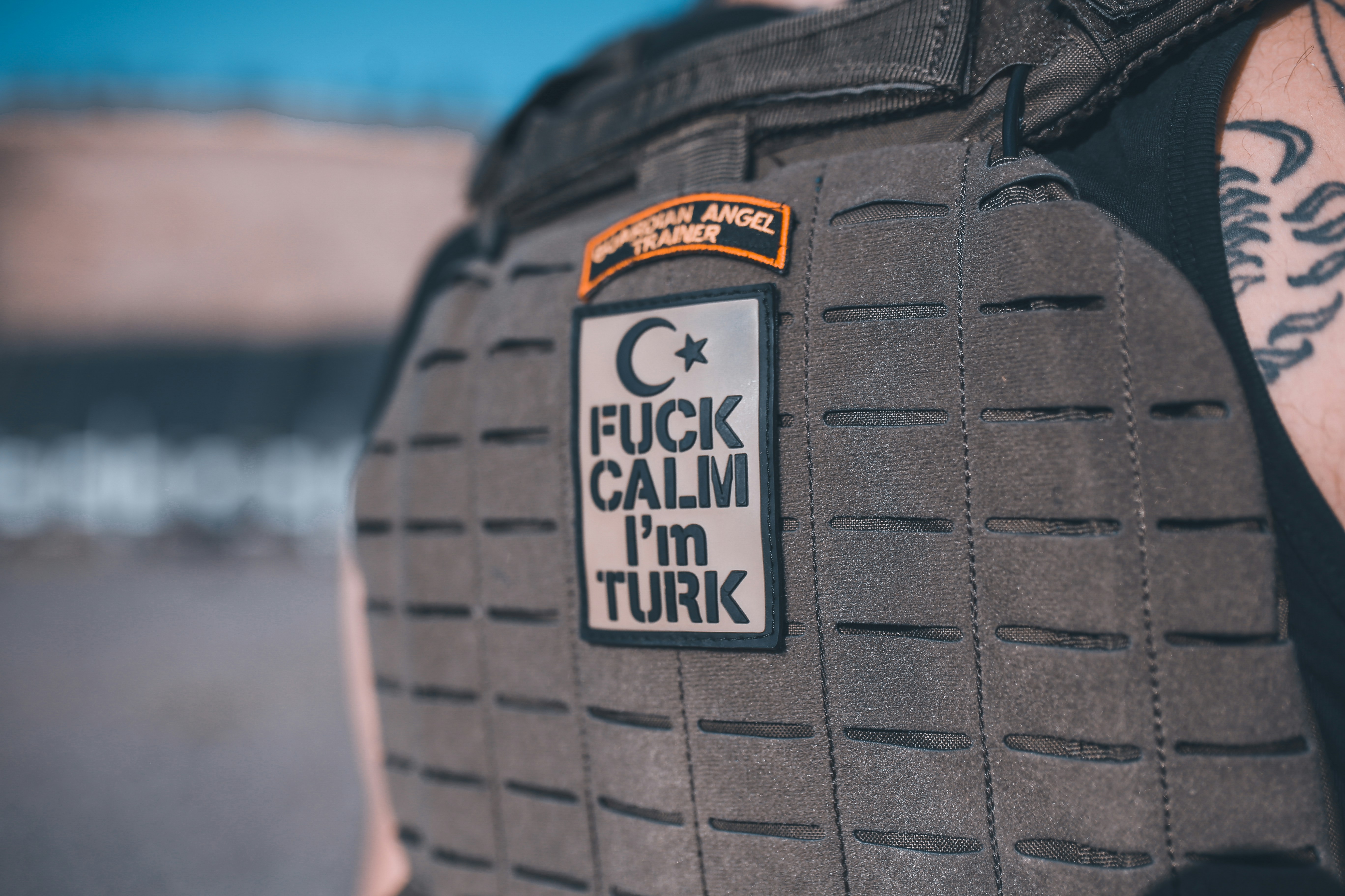 instagram.com/byadoniaa parssahin.com Creative by Pars Sahin.