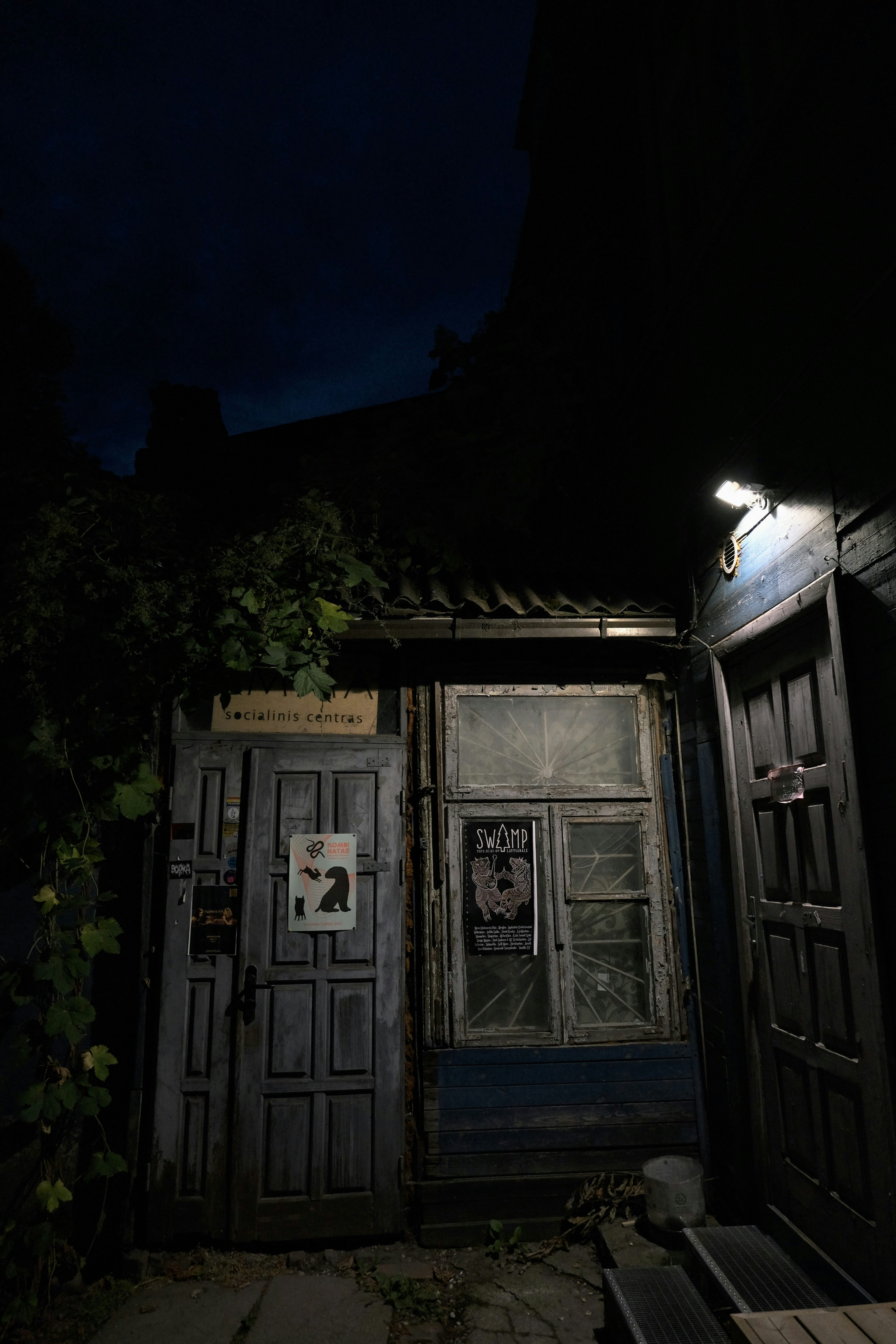 Photo by Aliaksei Lepik with Fujifilm X-S10