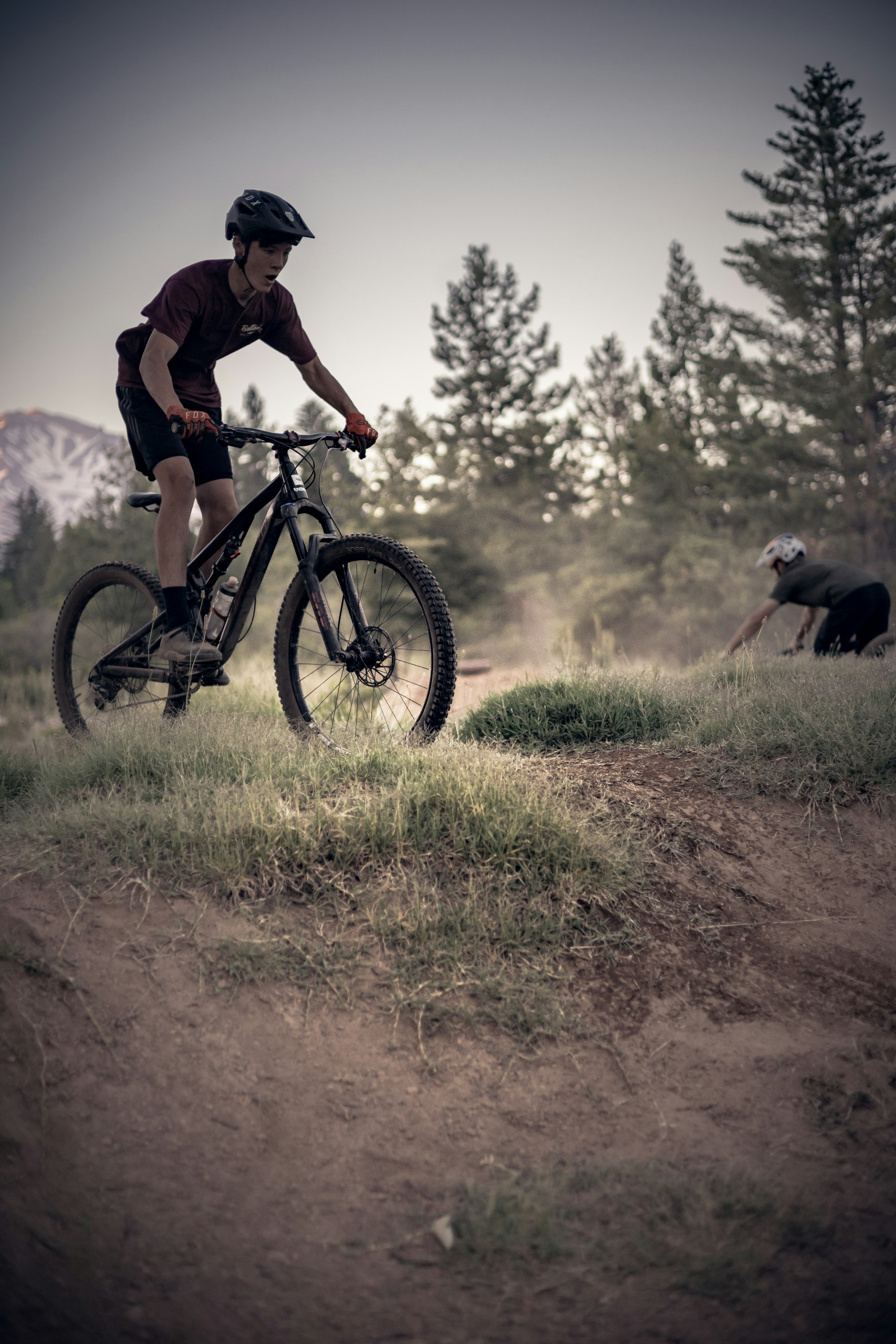 Dust Trail Ridge: Lead Rider on a Rocky Descent
