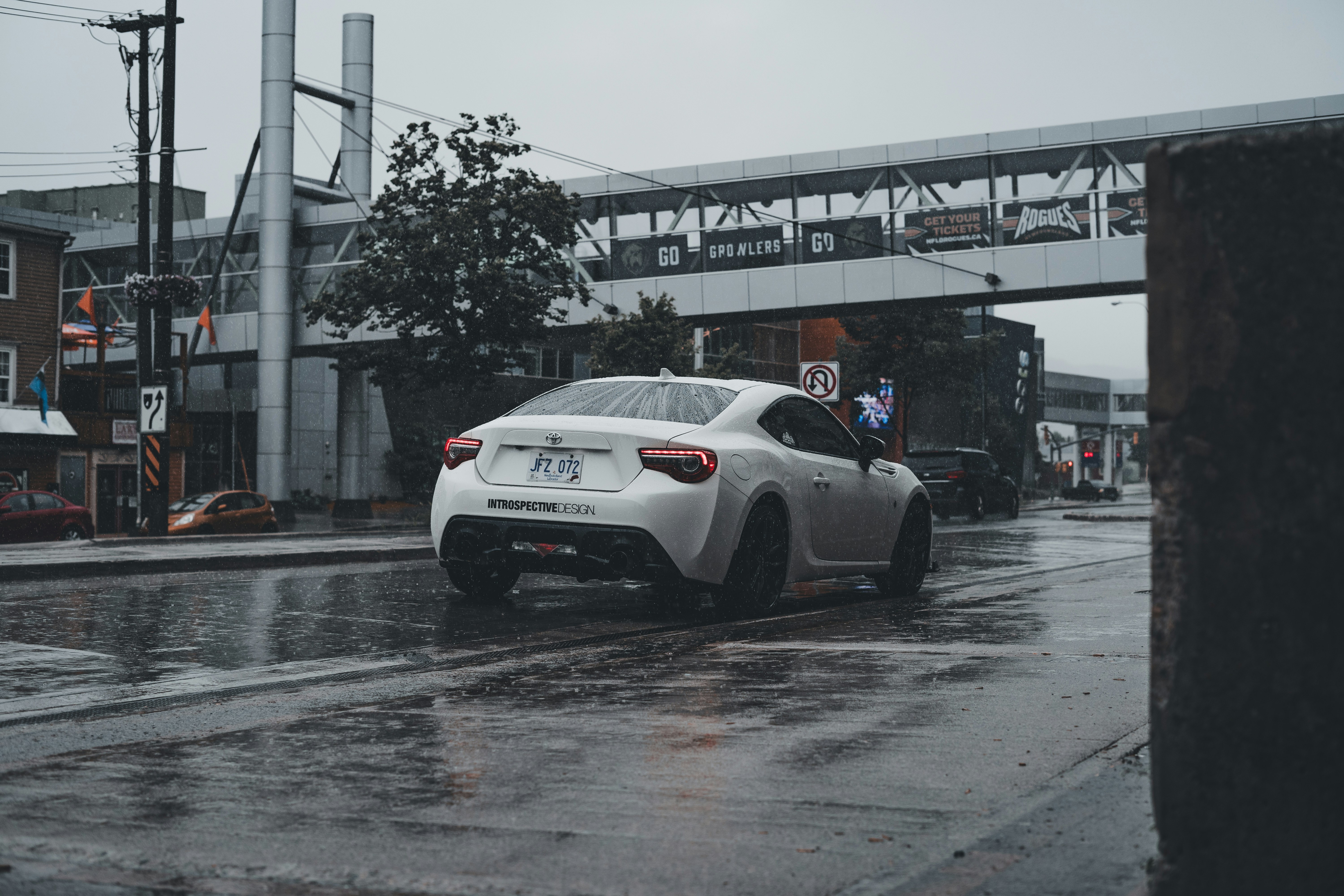 Photo by Erik Mclean with Sony Alpha 7 III