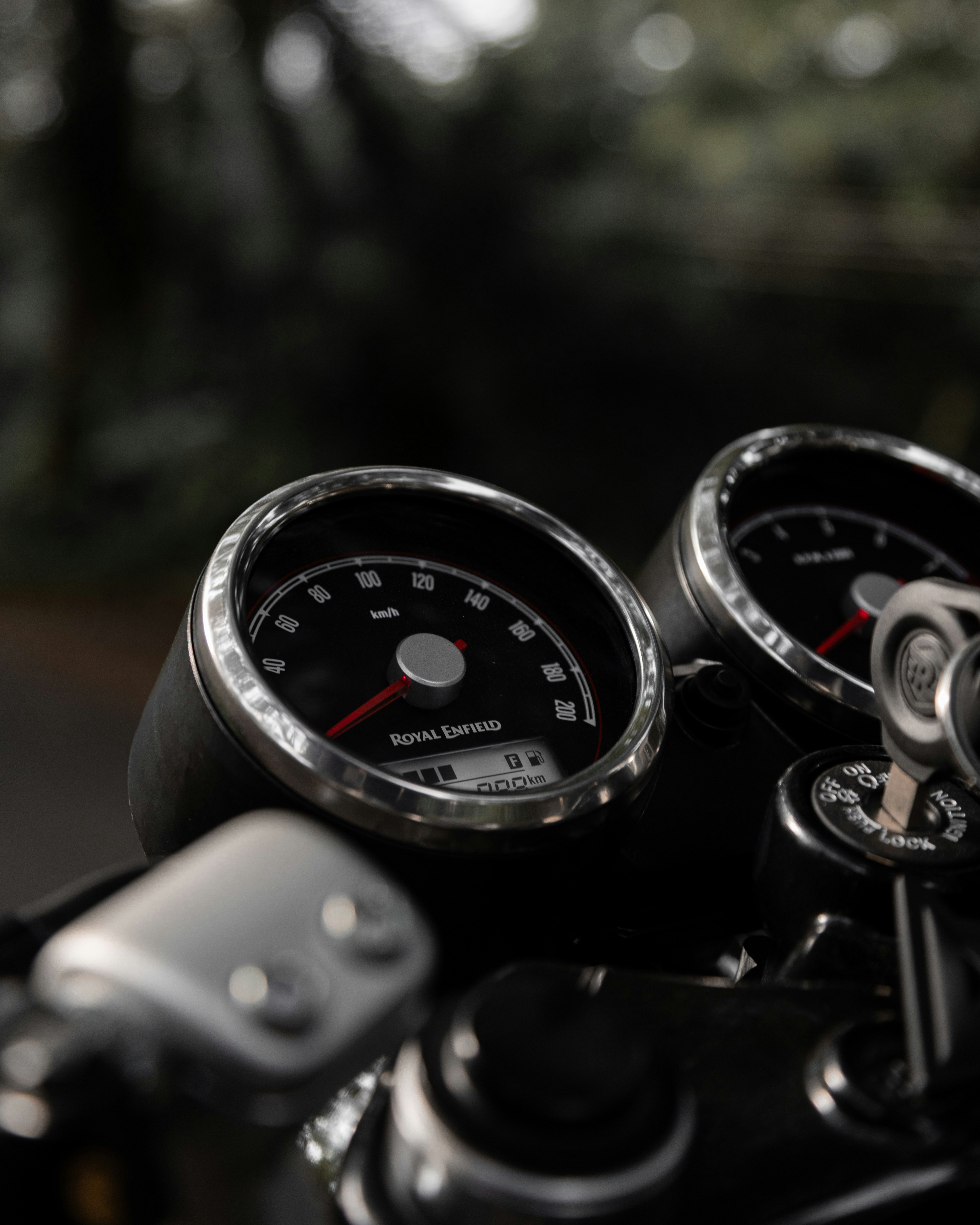 A close up of a speedometer on a motorcycle photo – Free Detail Image ...
