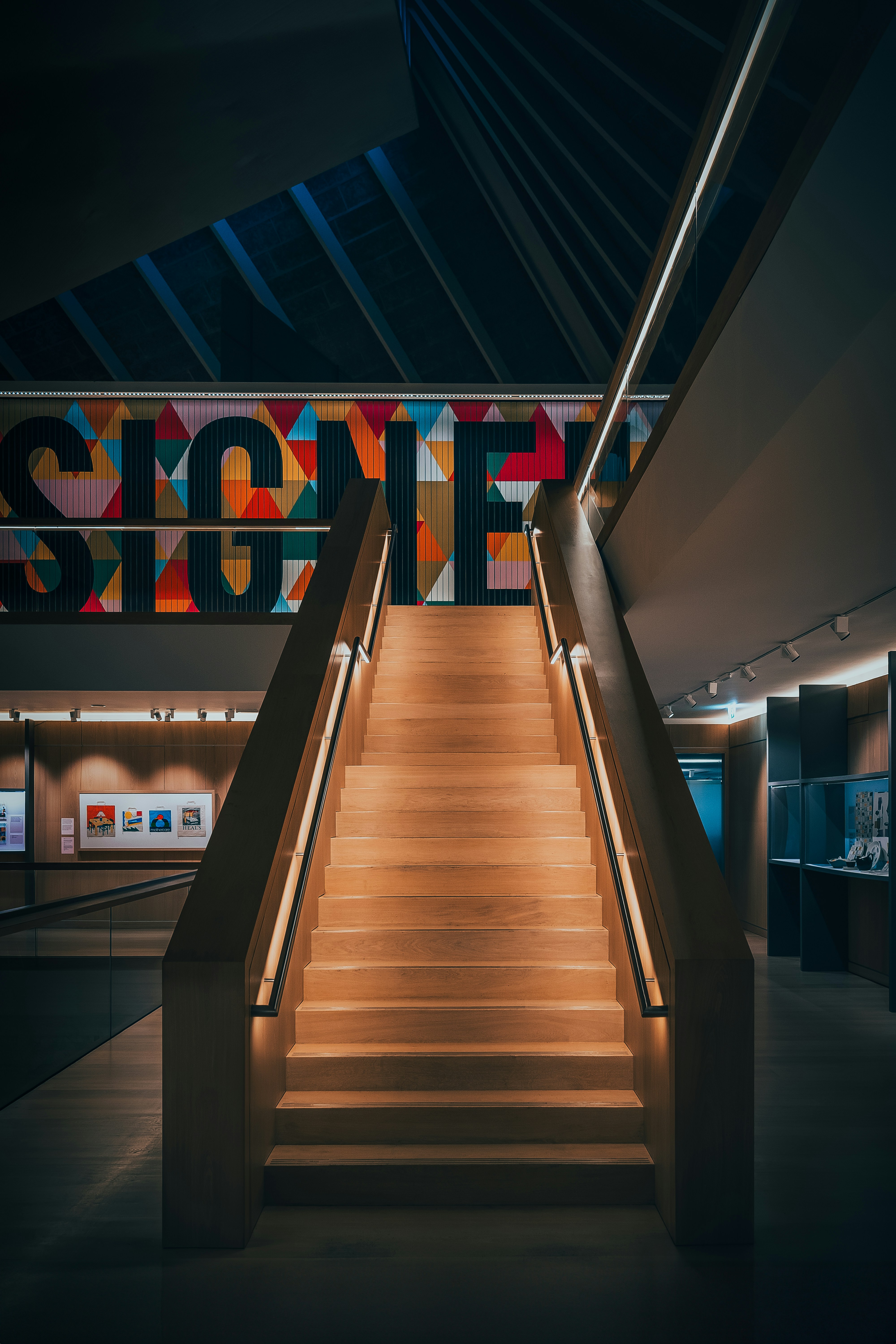YouTube.com/@DreySantesson -- Design Museum