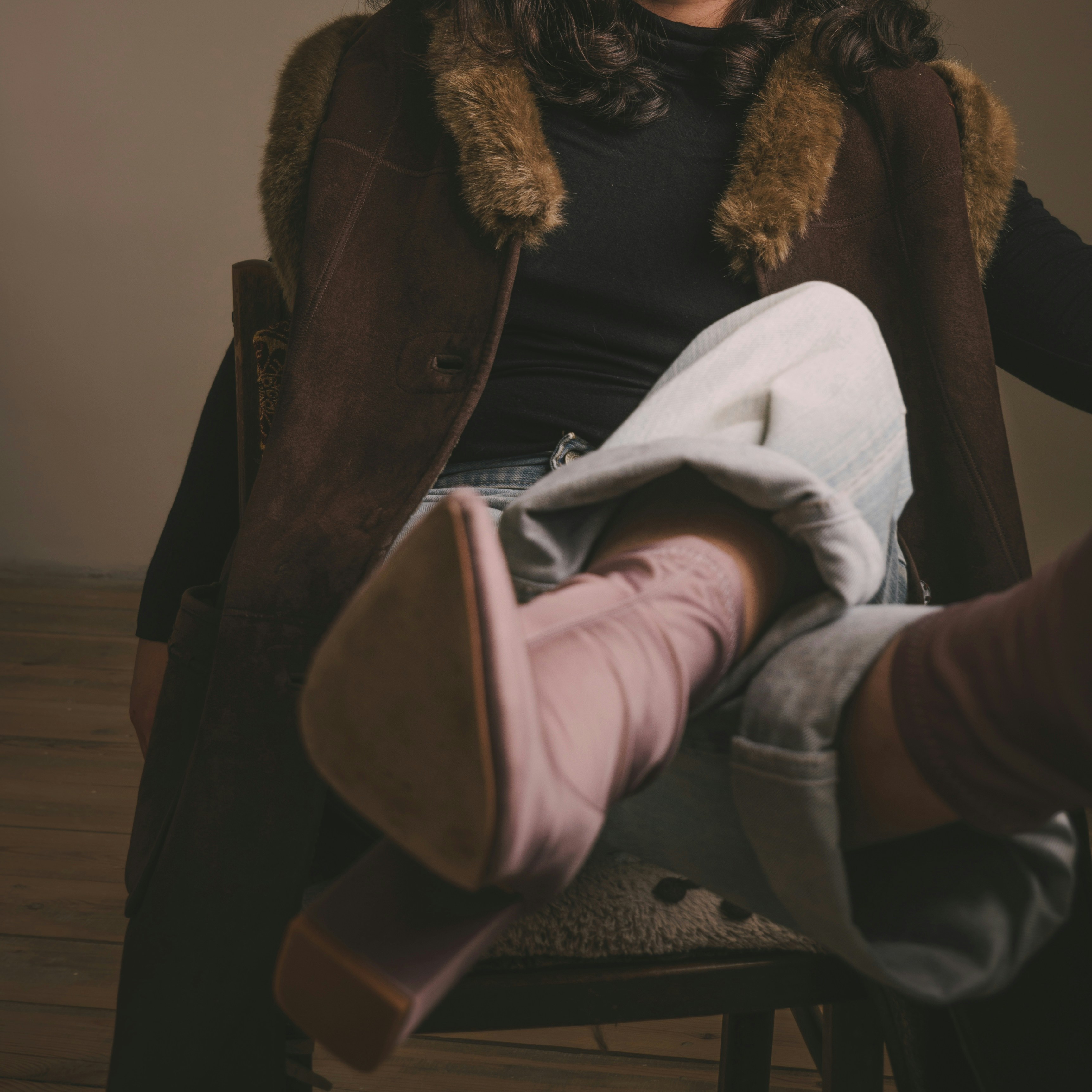 Velvet Stillness: Pink Boots, Fur Trim, and a Quiet Indoor Portrait