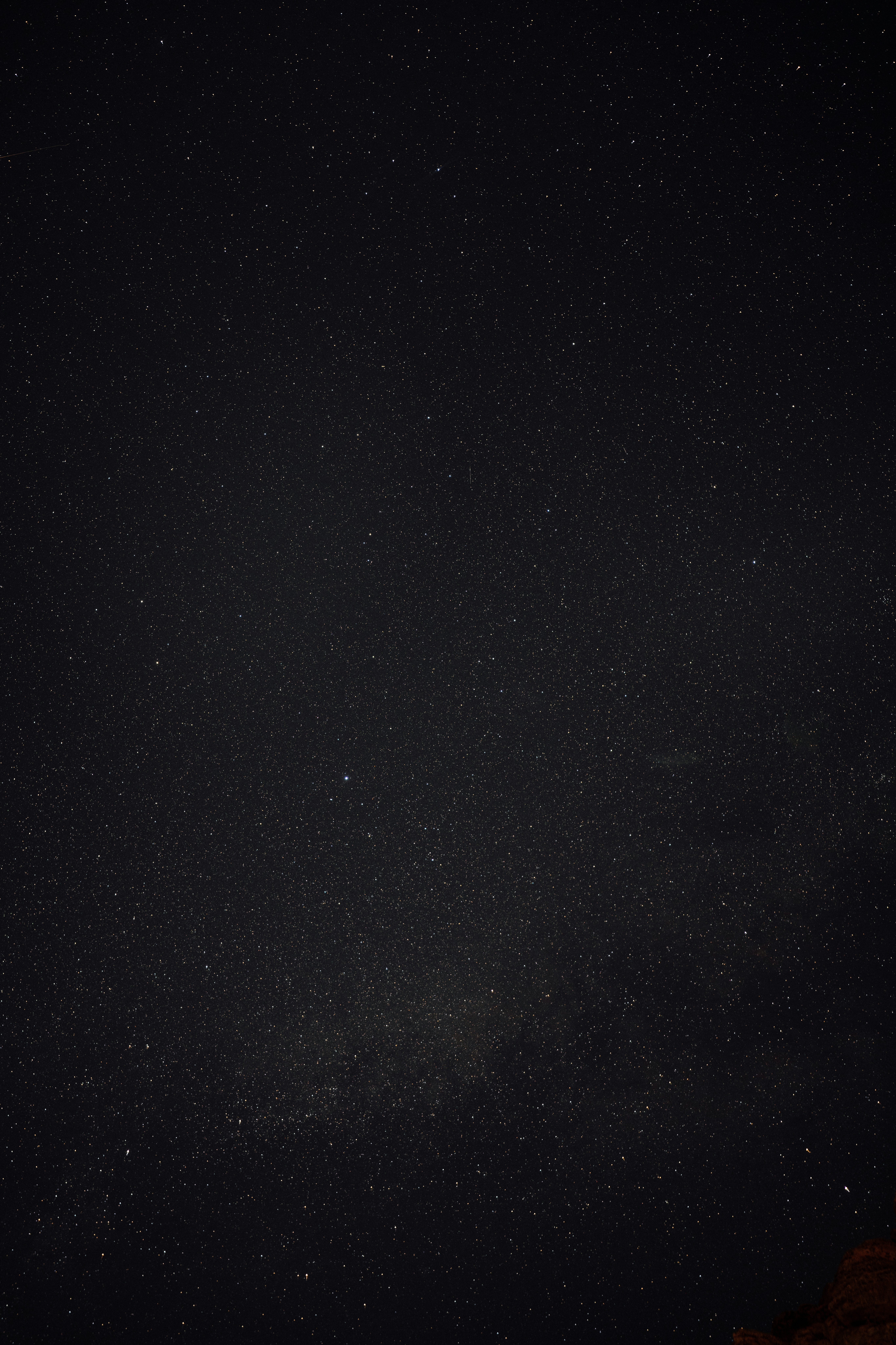 A night sky with a few stars in it photo – Free Nature Image on Unsplash