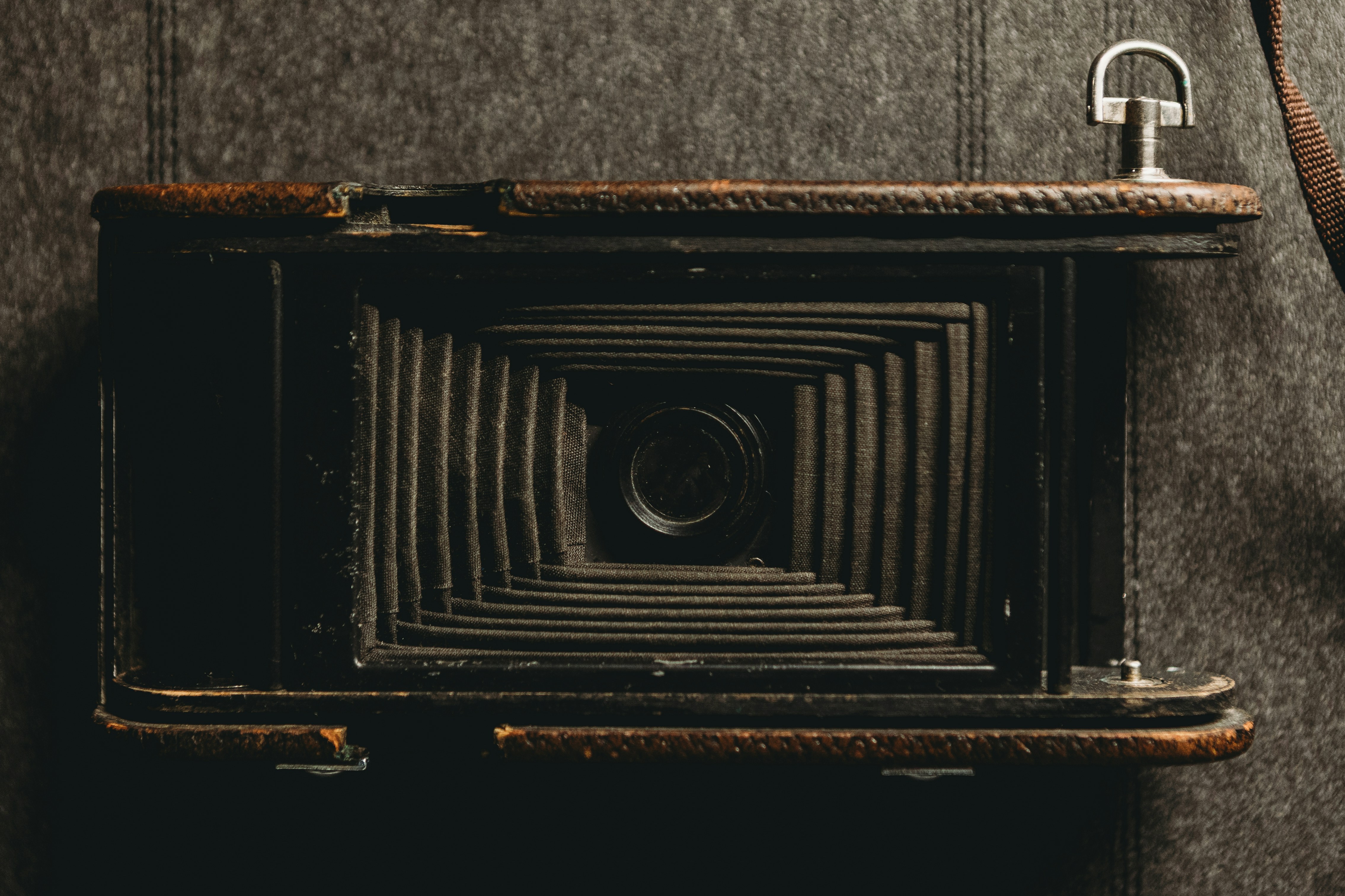 Focus Through Time: The Receding Aperture of a Weathered Box Camera