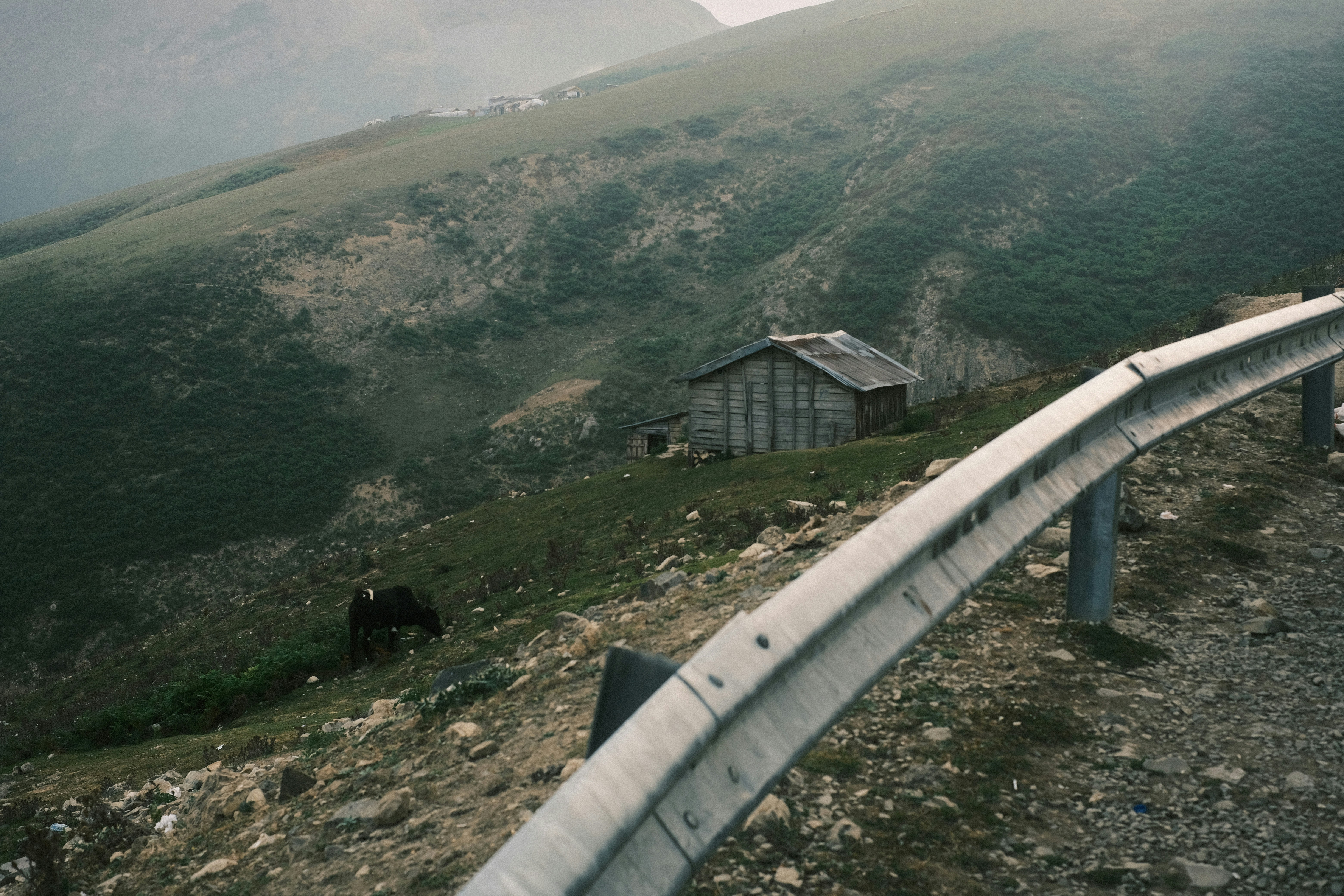 Ridge Hut at the Bend: A Quiet Alpine Overlook