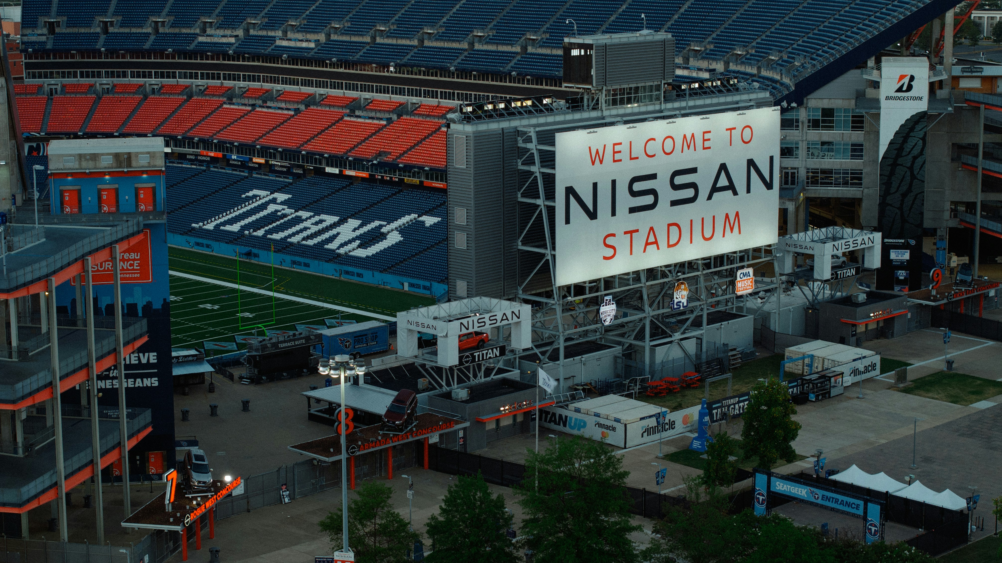 An aerial view of the nissan stadium in nissan photo – Free Stadium ...