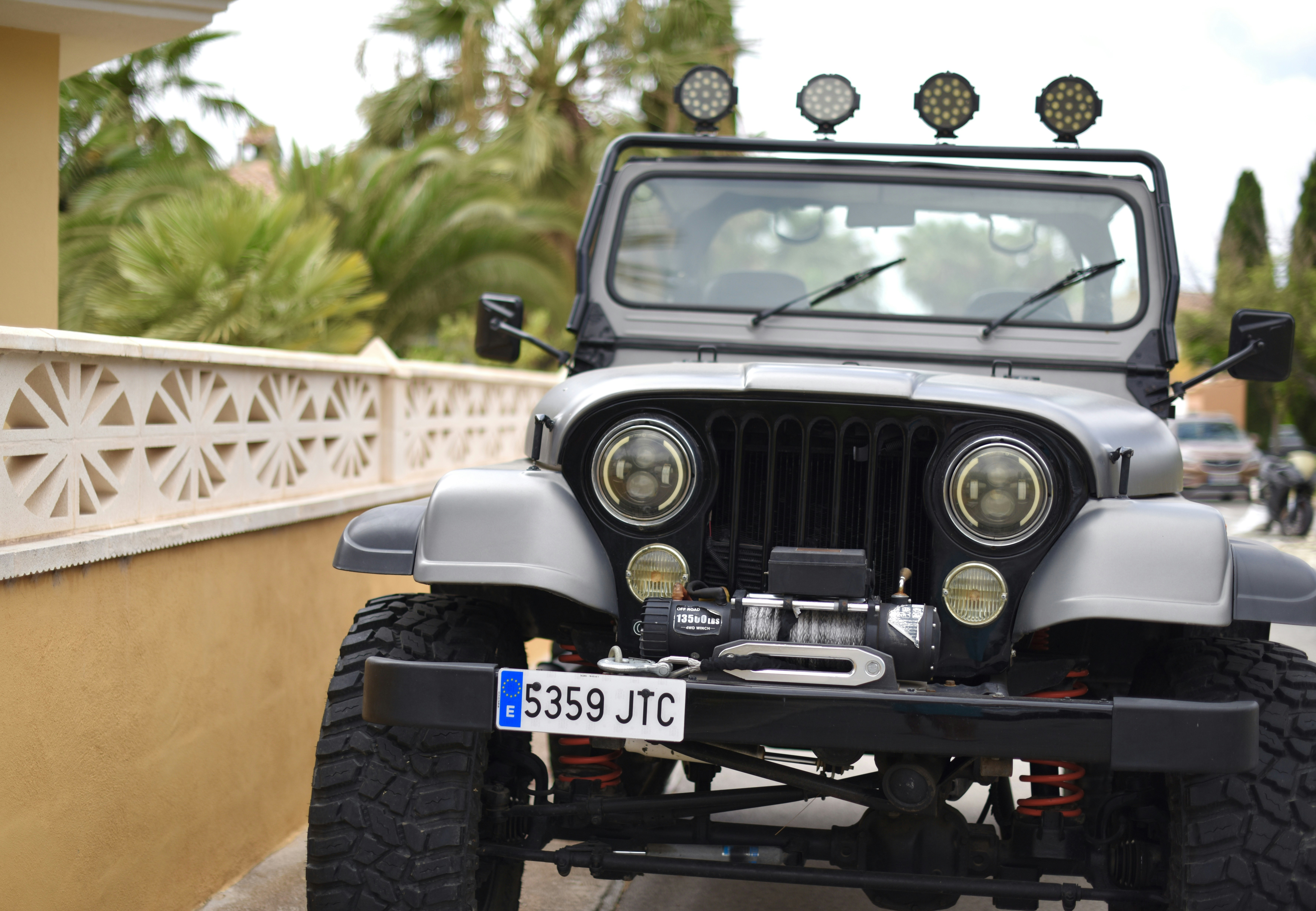 Jeep CJ i belive, taken with a Nikon d810 camera and a 50mm f1.8 lens in Alicante, Spain 🇪🇸:)
