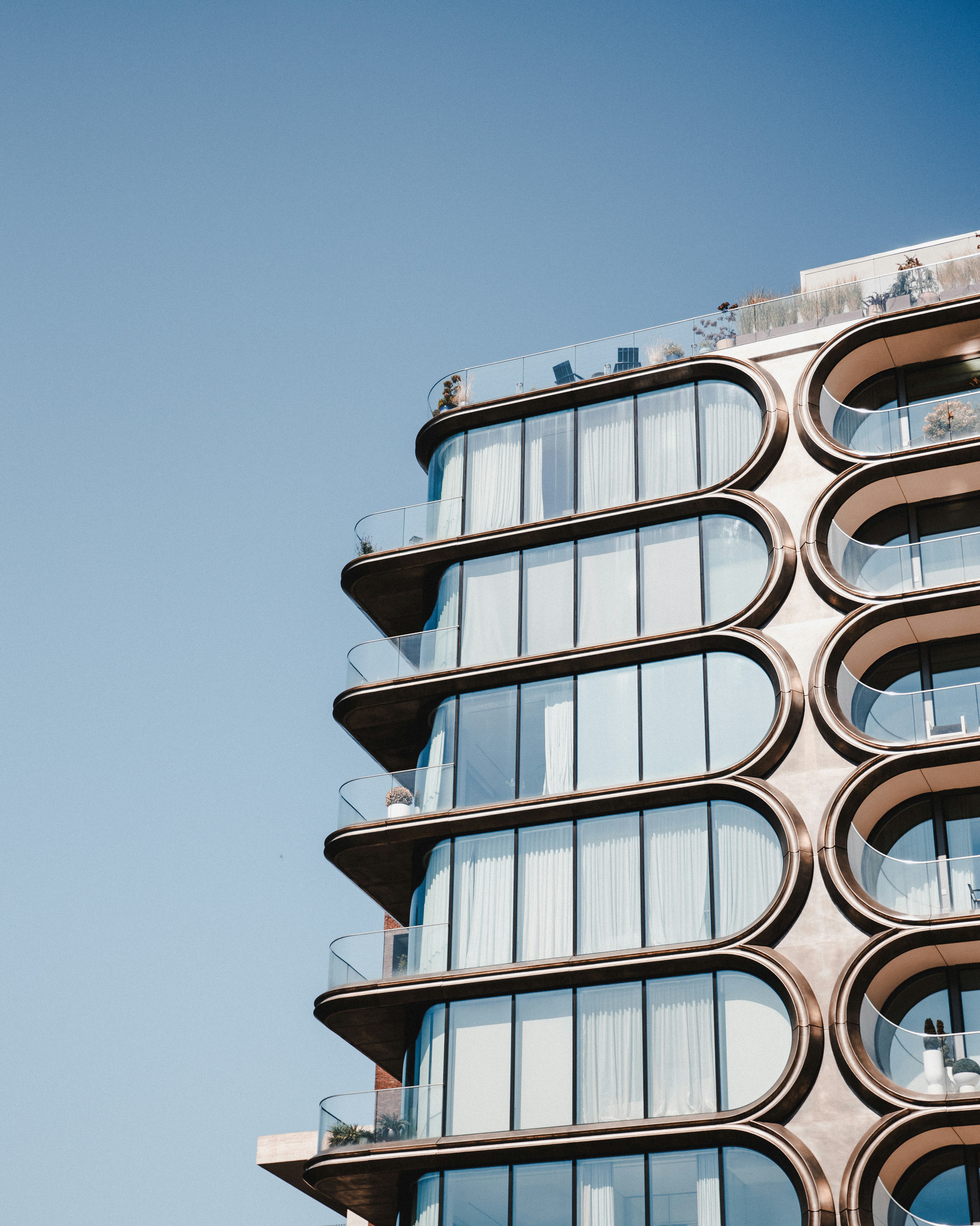 A very tall building with lots of windows photo – Free New york city ...