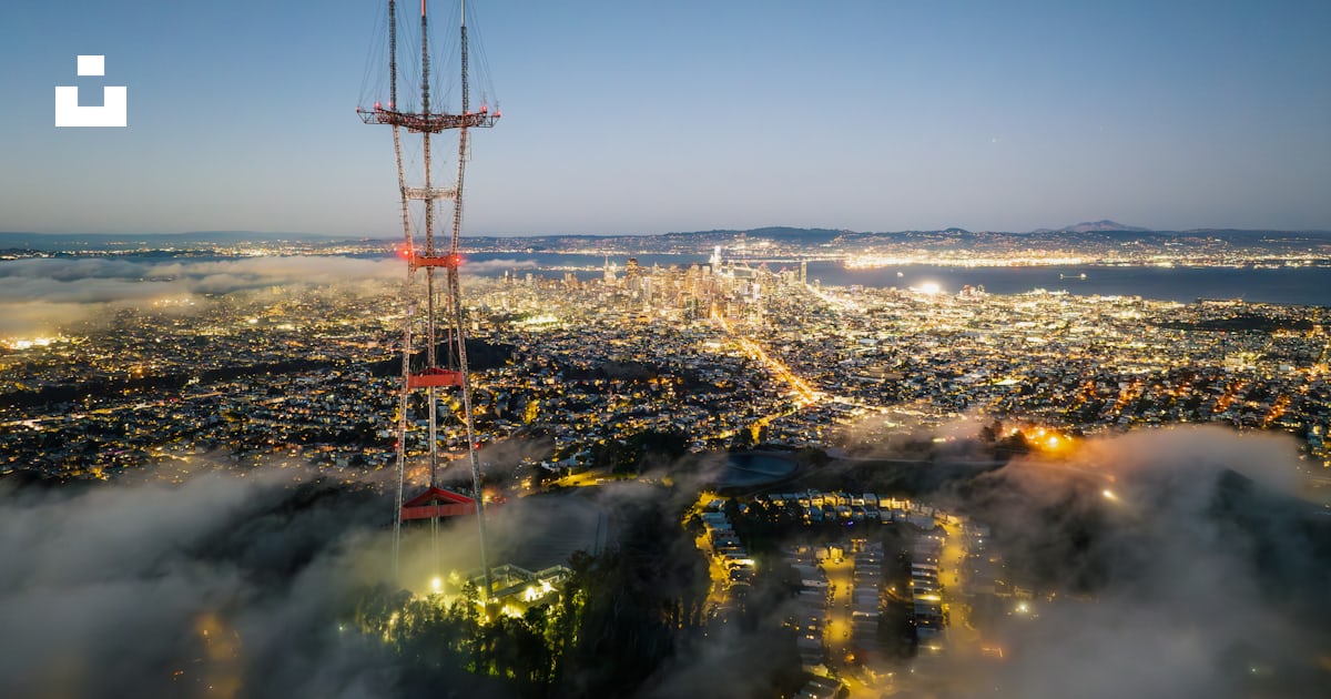 Foto zum Thema Eine Luftaufnahme einer Stadt bei Nacht – Kostenloses ... Foto zum Thema Eine Luftaufnahme einer Stadt bei Nacht – Kostenloses ...