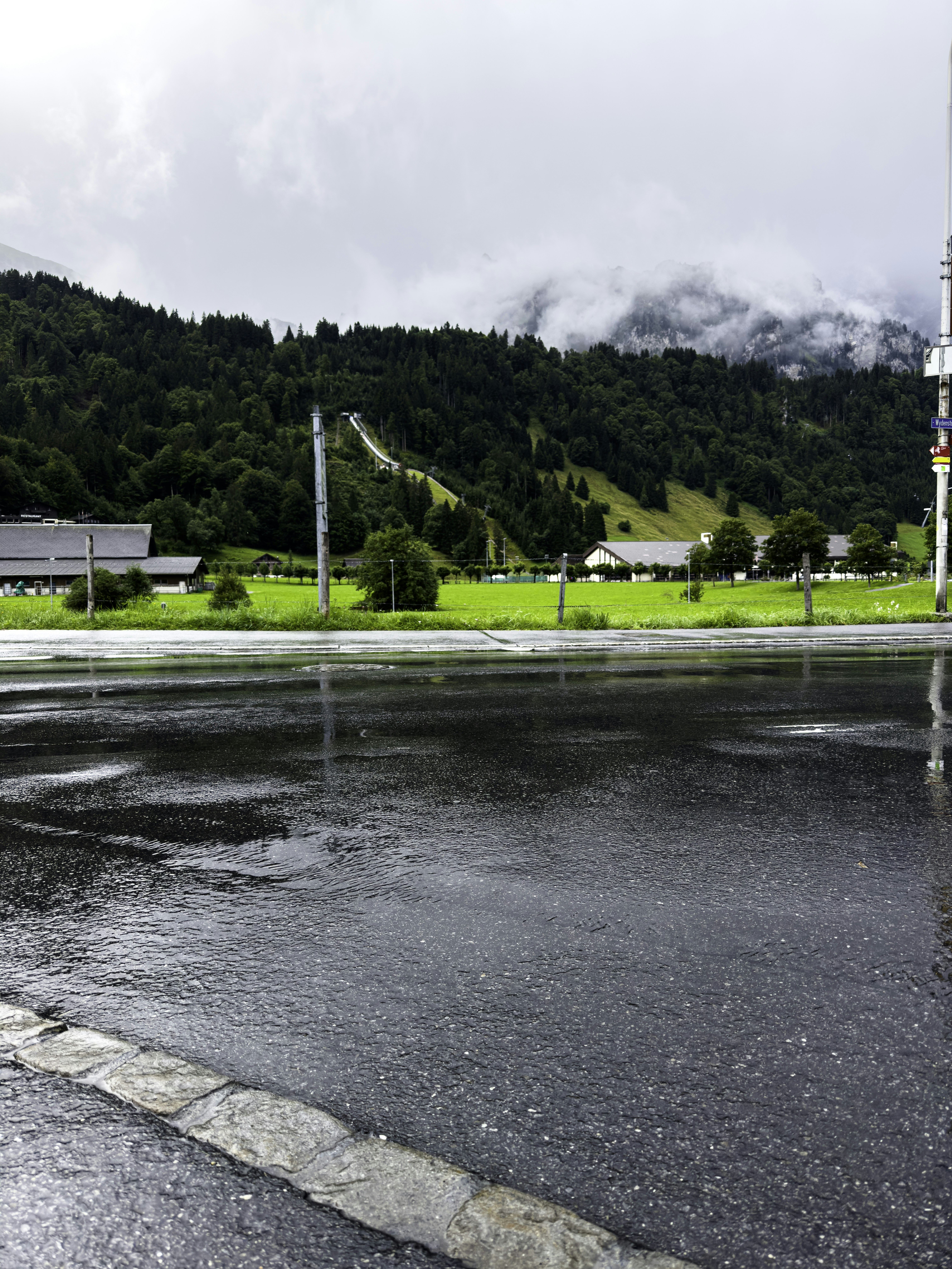 Photo by Manou Azadi with Apple iPhone 14 Pro Max