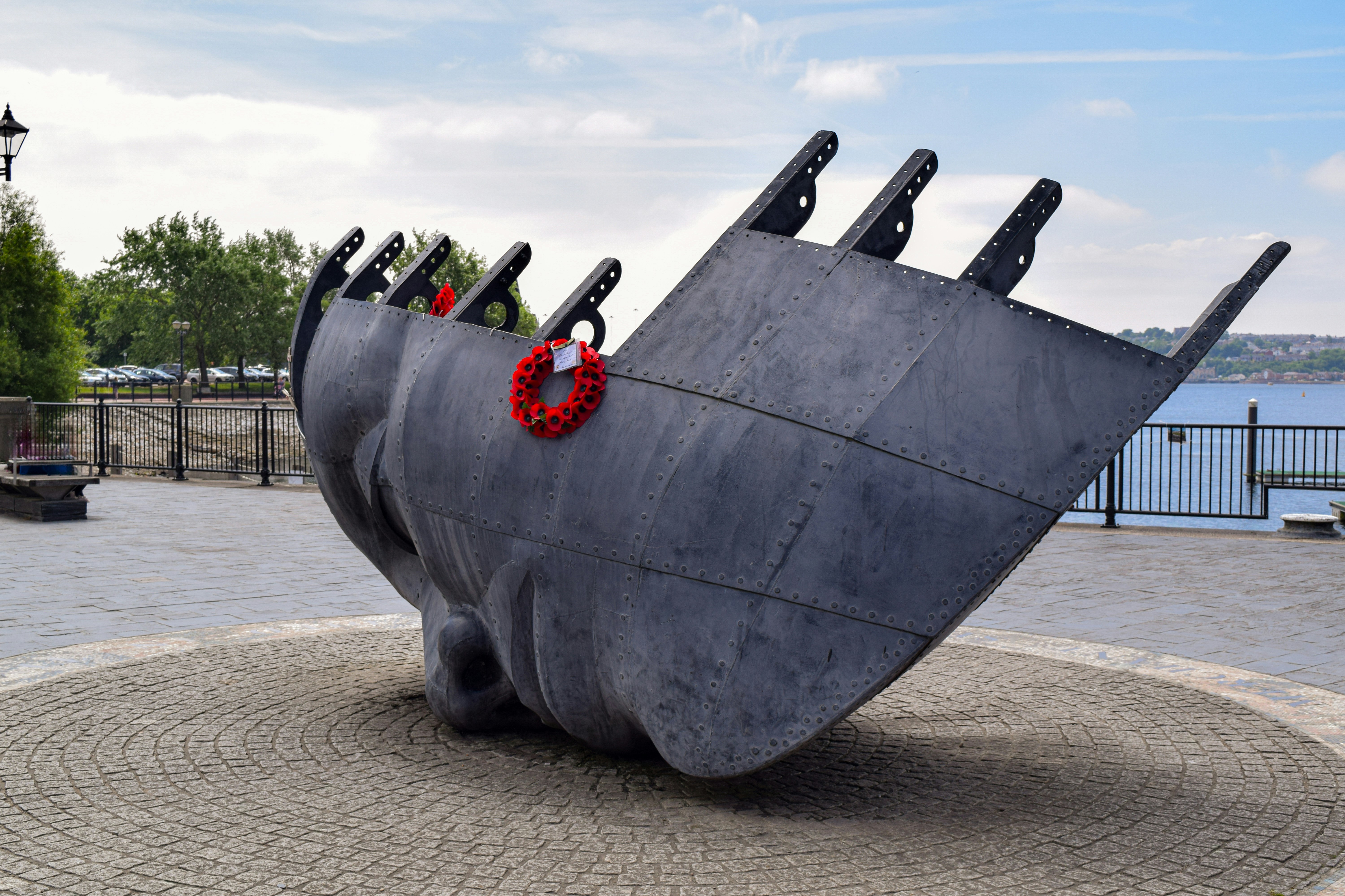 Steel Bloom of the Ship’s Bow: A Monument by the Waterfront