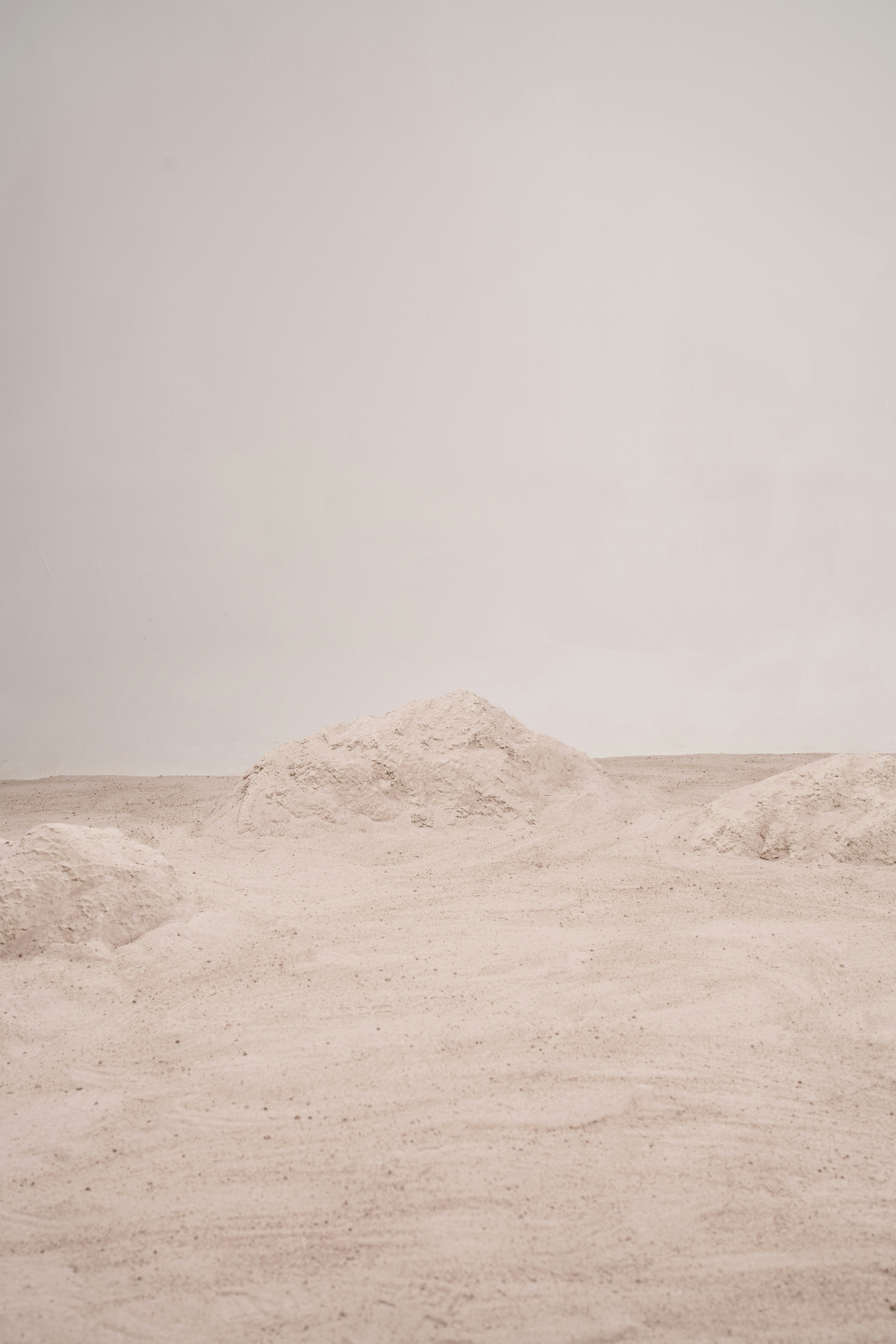 Quiet Sands Beneath a Powdered Sky
